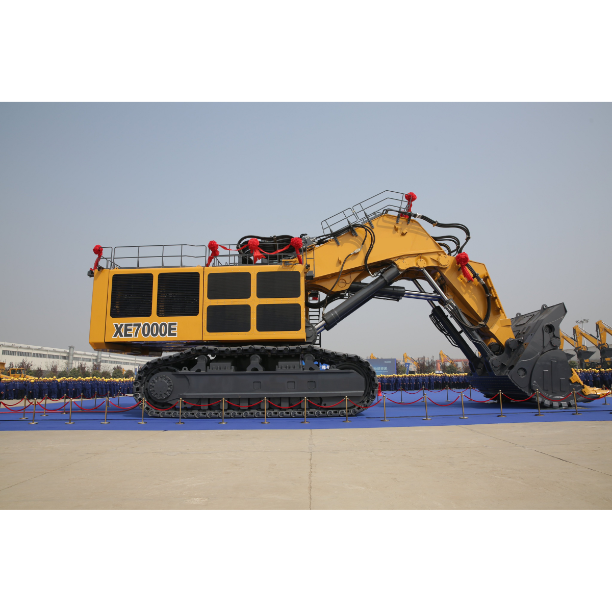 Largest Hydraulic Excavator Xe7000e Coal Gold Mining Construction 660 ...