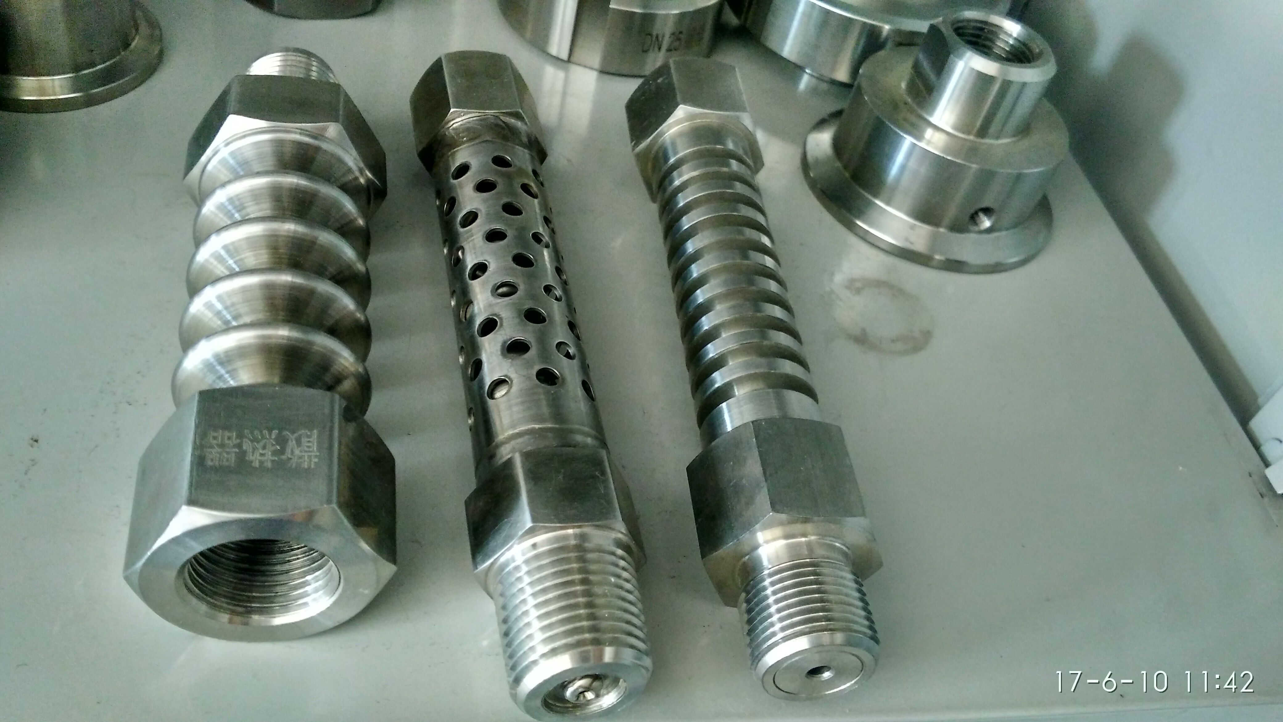 Customized High-precision Five-way Needle Valve Sets Are Used For ...