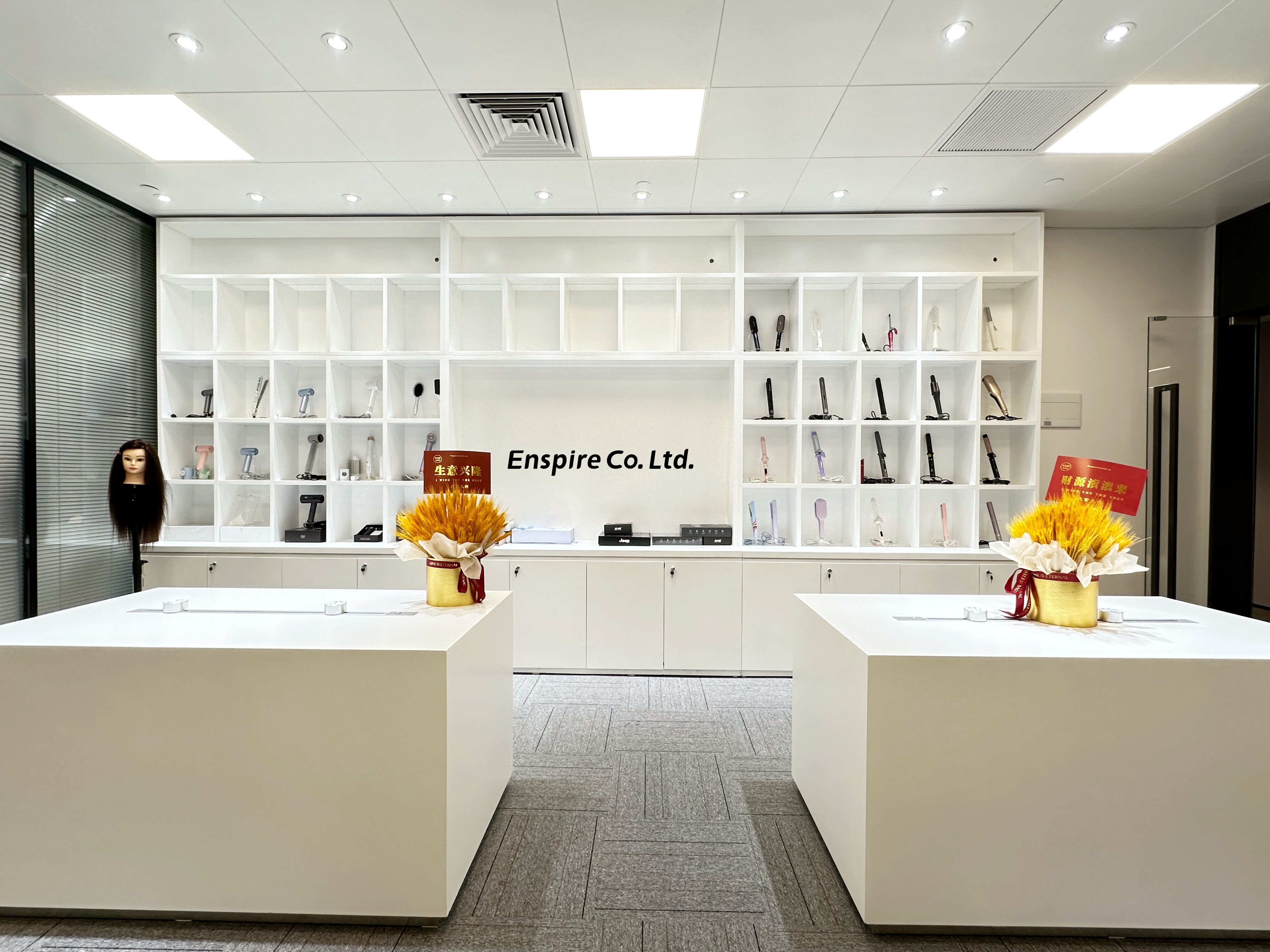 2024 New Hair Straightening Machine With Ptc Heater And Lcd Display ...