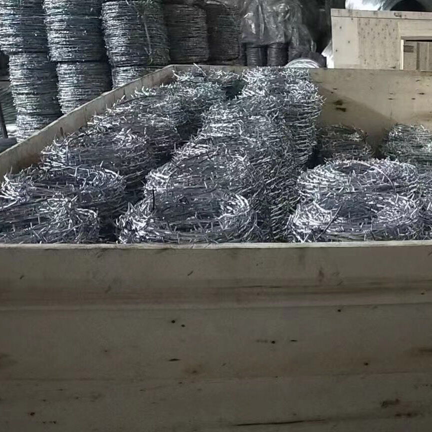 Barbed Wire Protective Fence Anti-theft Barbed Wire Farm Fencing, Thorn ...