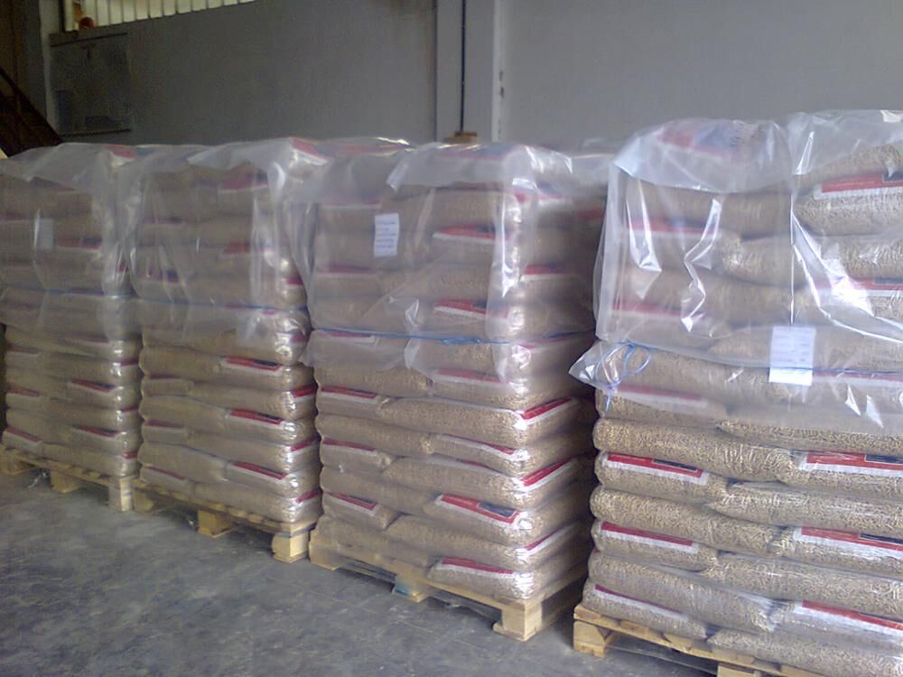 Wholesale Quality Pine Wood Pellets / En Plus-a1 Wood Pellets For Heating / Factory Price 6mm ...
