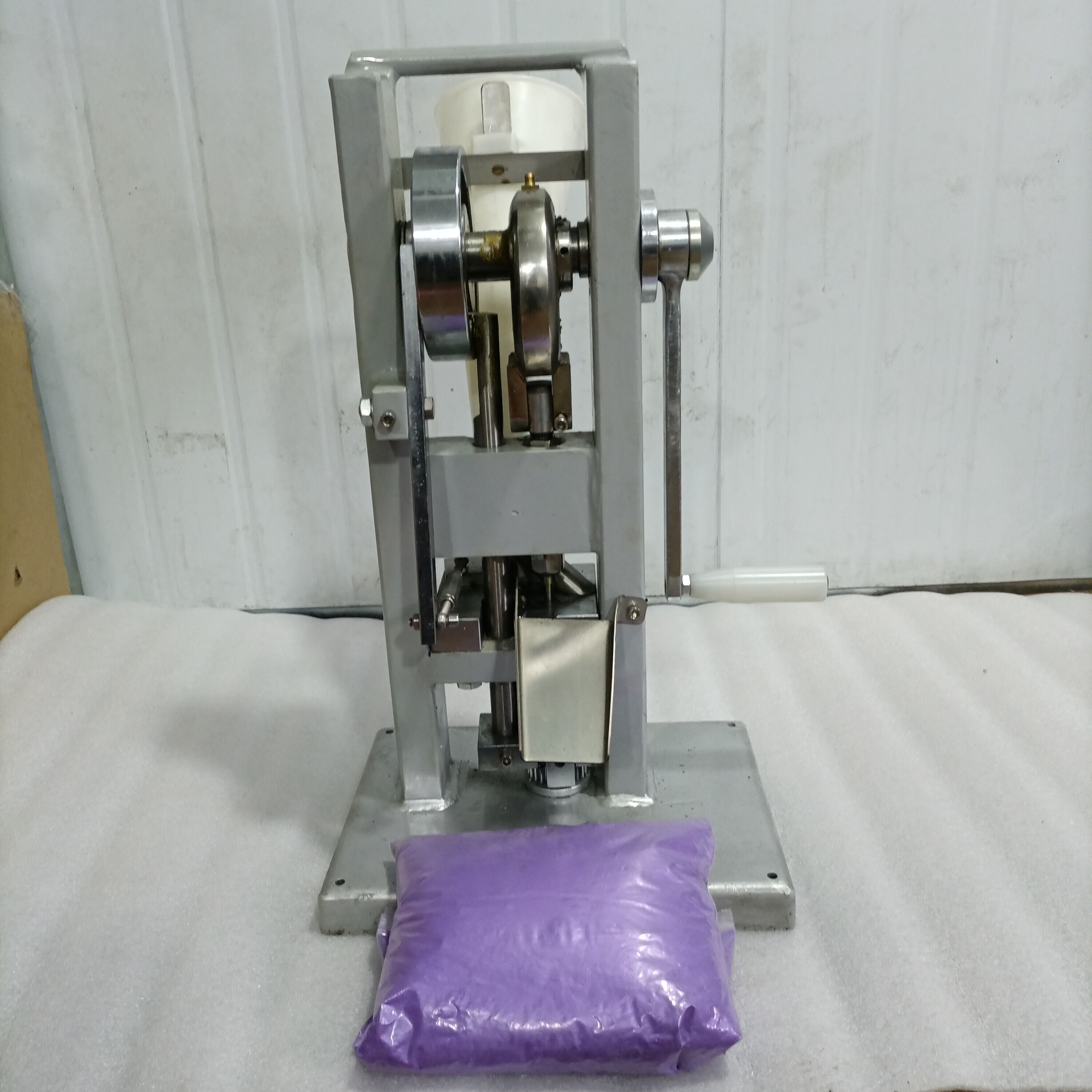 Best Price Tdp-0 Manual Single Punch Tablet Pill Making Candy Pill ...