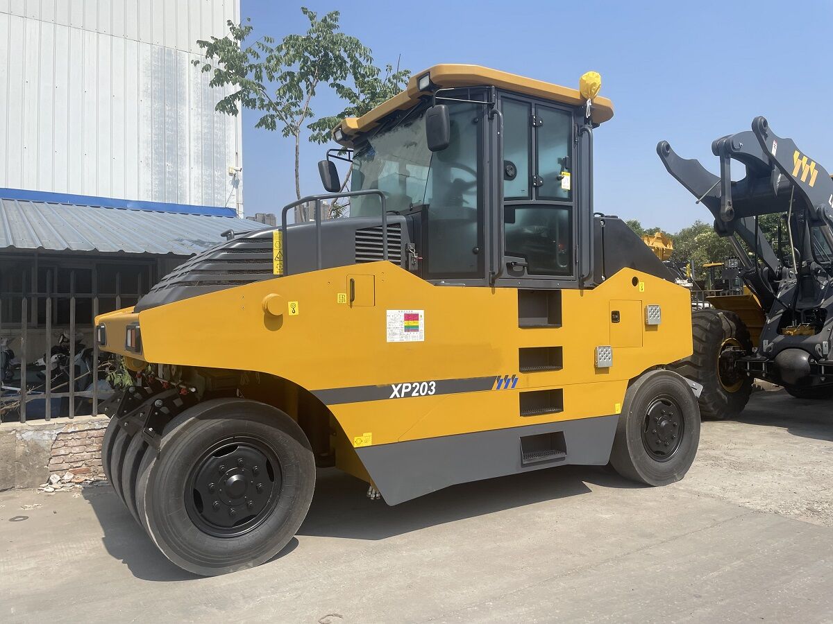 Brand New 20 Ton Xp203 Pneumatic Tyre Road Roller Compactor Machine ...