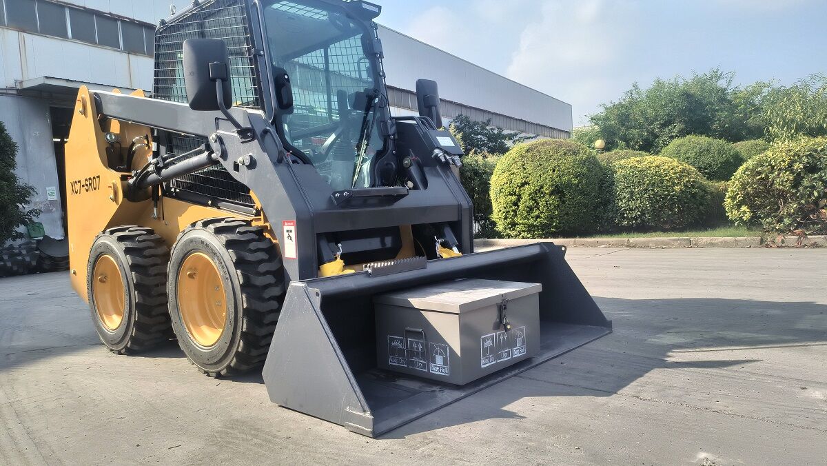 Xc7-sr07 Mini Loader Skid Steer Ce Mini Skid Steer Loader Price - Buy China Wholesale Skid Steer ...