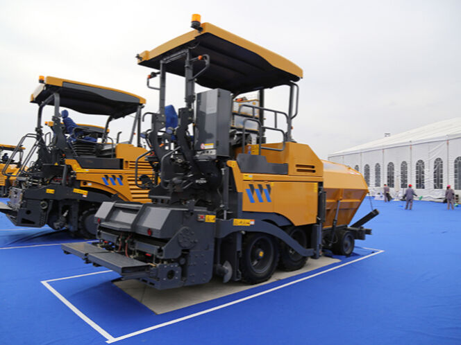 Buy China Wholesale 9m Paving Machine Asphalt Concrete Paver Rp903 With ...
