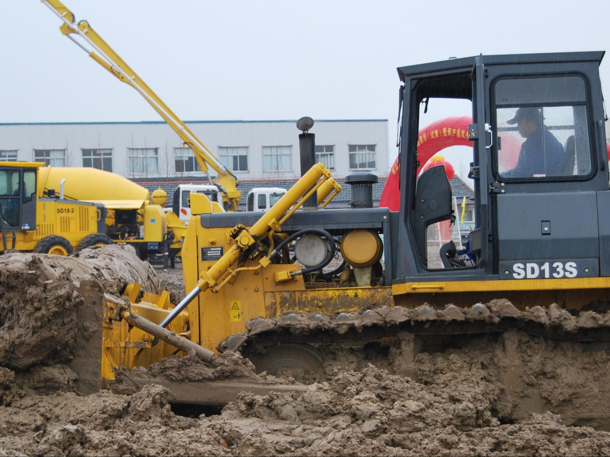 220hp Shantui Bulldozer Tractor Crawler Bulldozer Sd22 With Diesel ...
