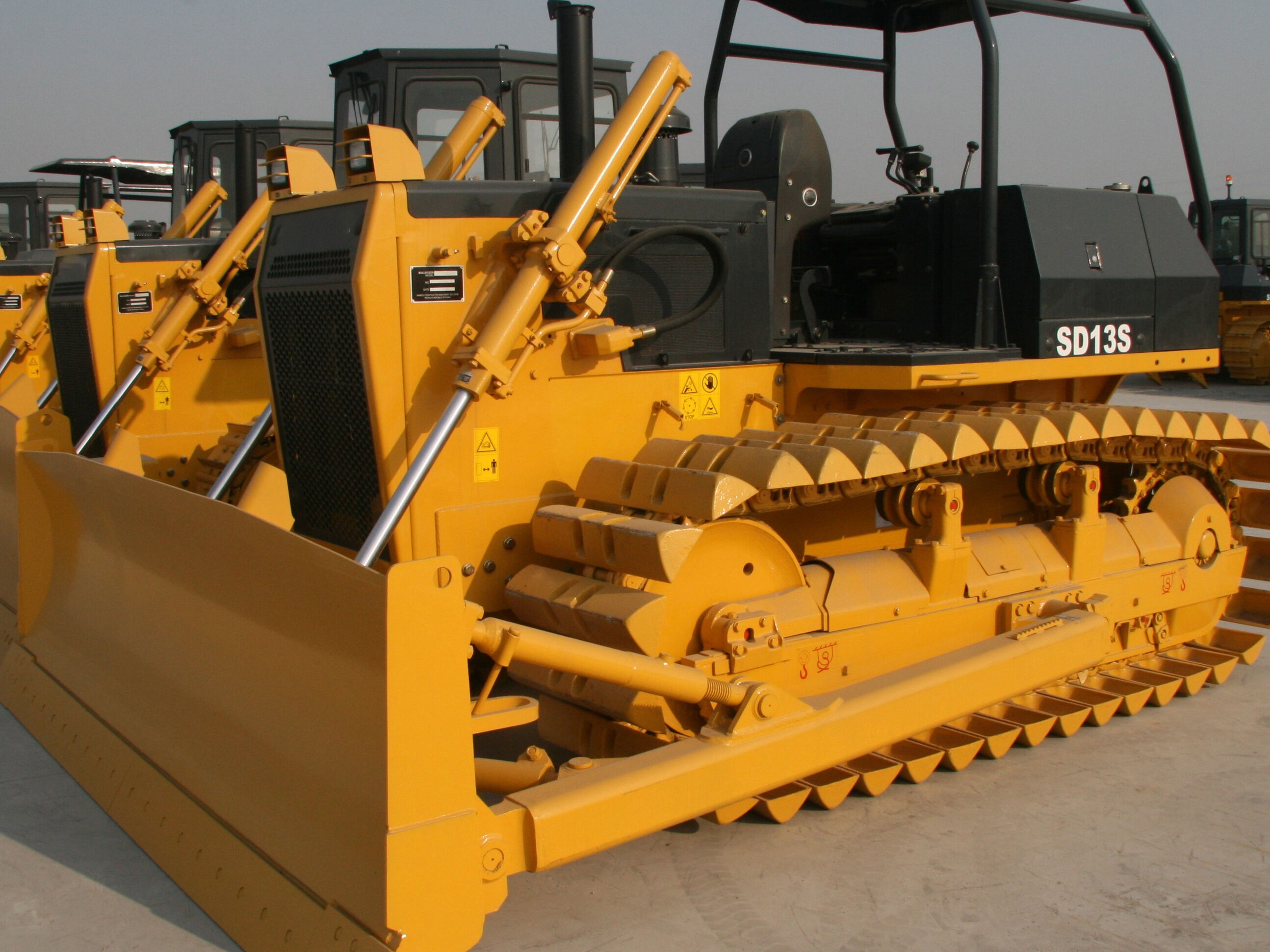 220hp Shantui Bulldozer Tractor Crawler Bulldozer Sd22 With Diesel ...