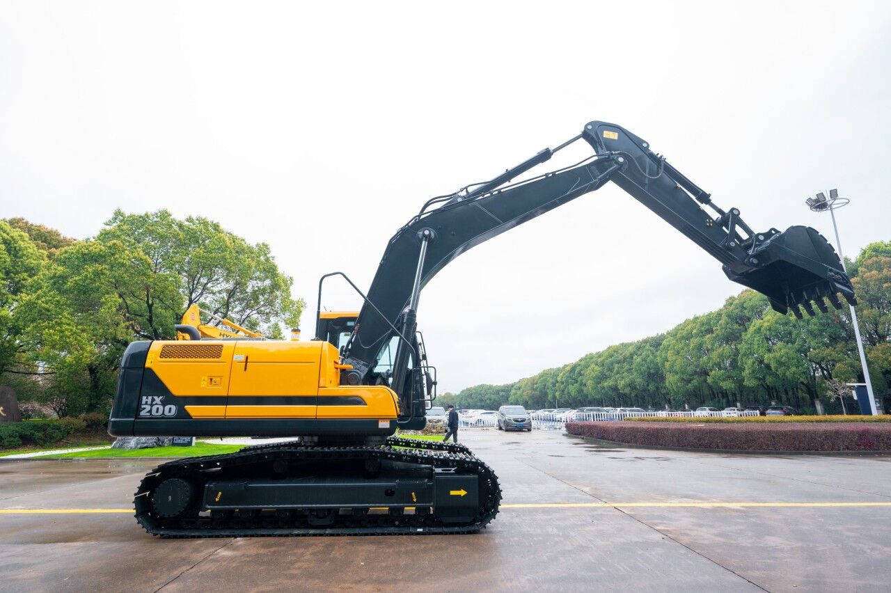 20 Ton Crawler Excavator Hx200 For Earth-moving, 20t, Excavator, Digger ...