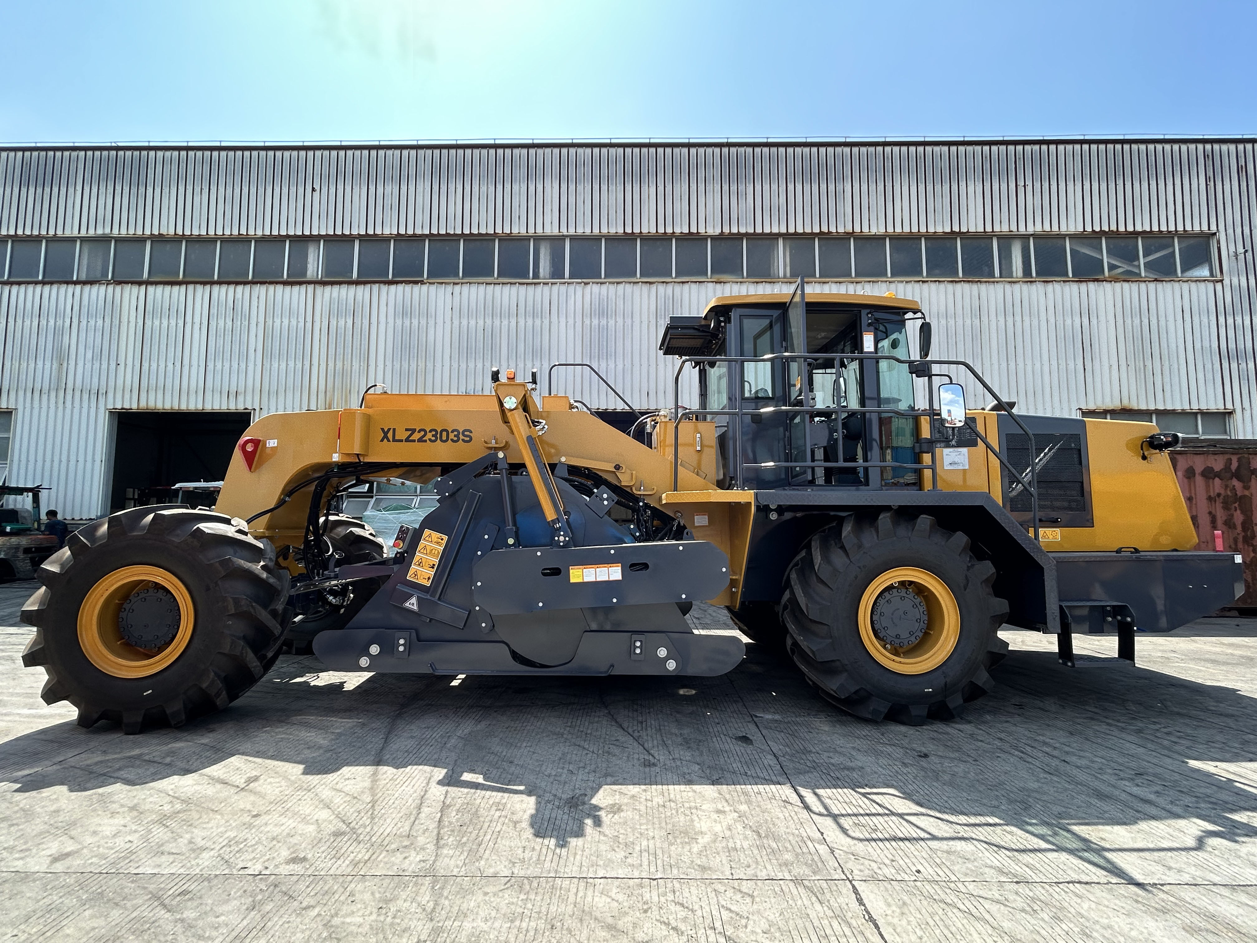 Xlz2303s Road Cold Recycler With Competitive Price In Philippines $67850 - Wholesale China Road ...