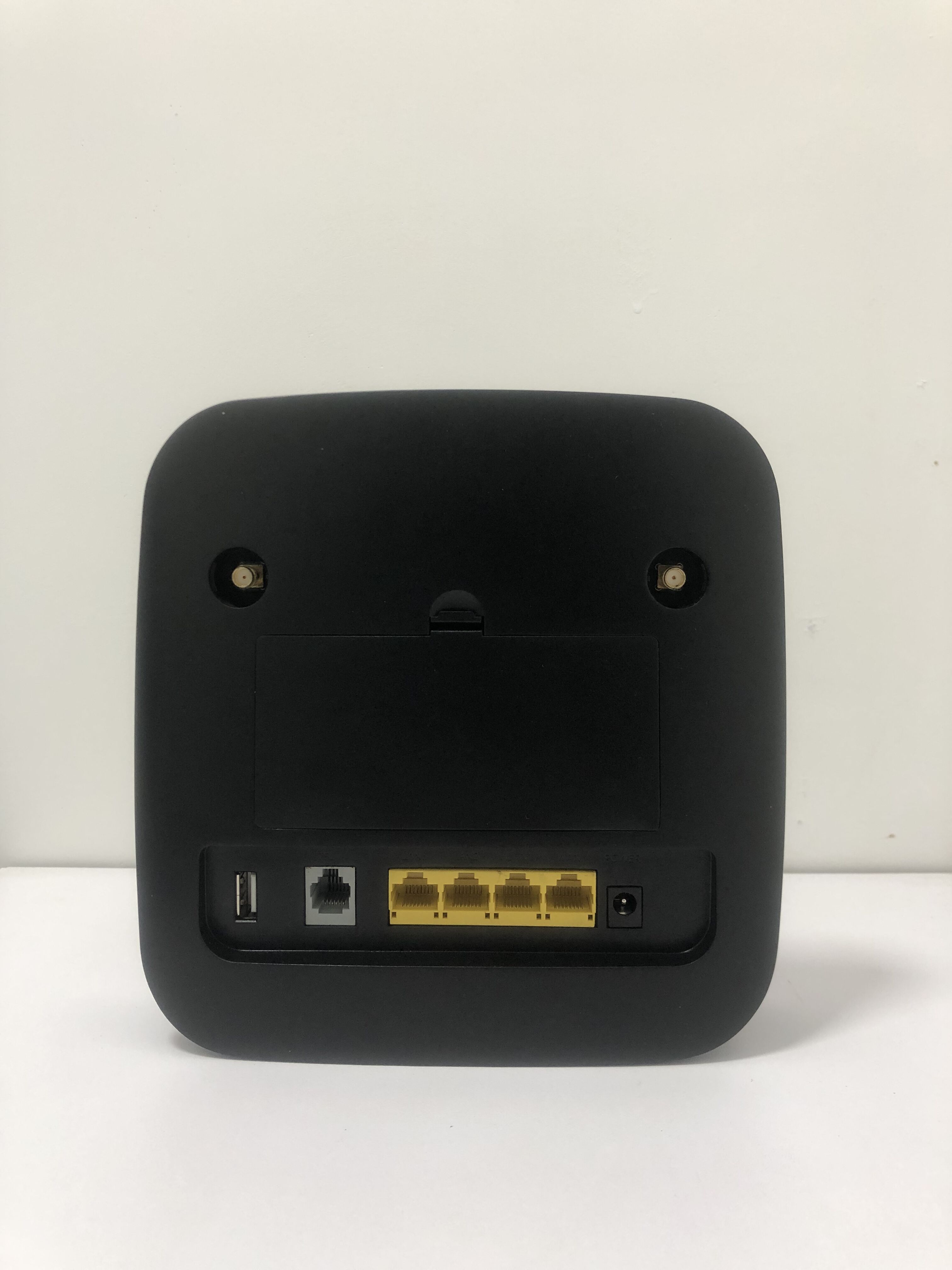 Ih802a 300mbps 4g Lte Cat-4 Wireless Wifi Router Indoor Cpe With ...