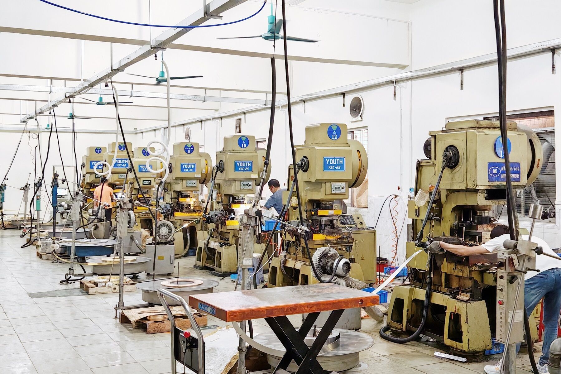 Custom-textured Round Tin Box & Embossed Tin Packaging, Tin Packaging ...