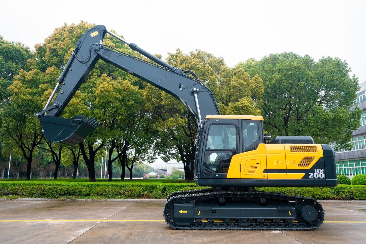 Superlative Quality 22ton Crawler Excavator Hx220hd With Factory Price ...