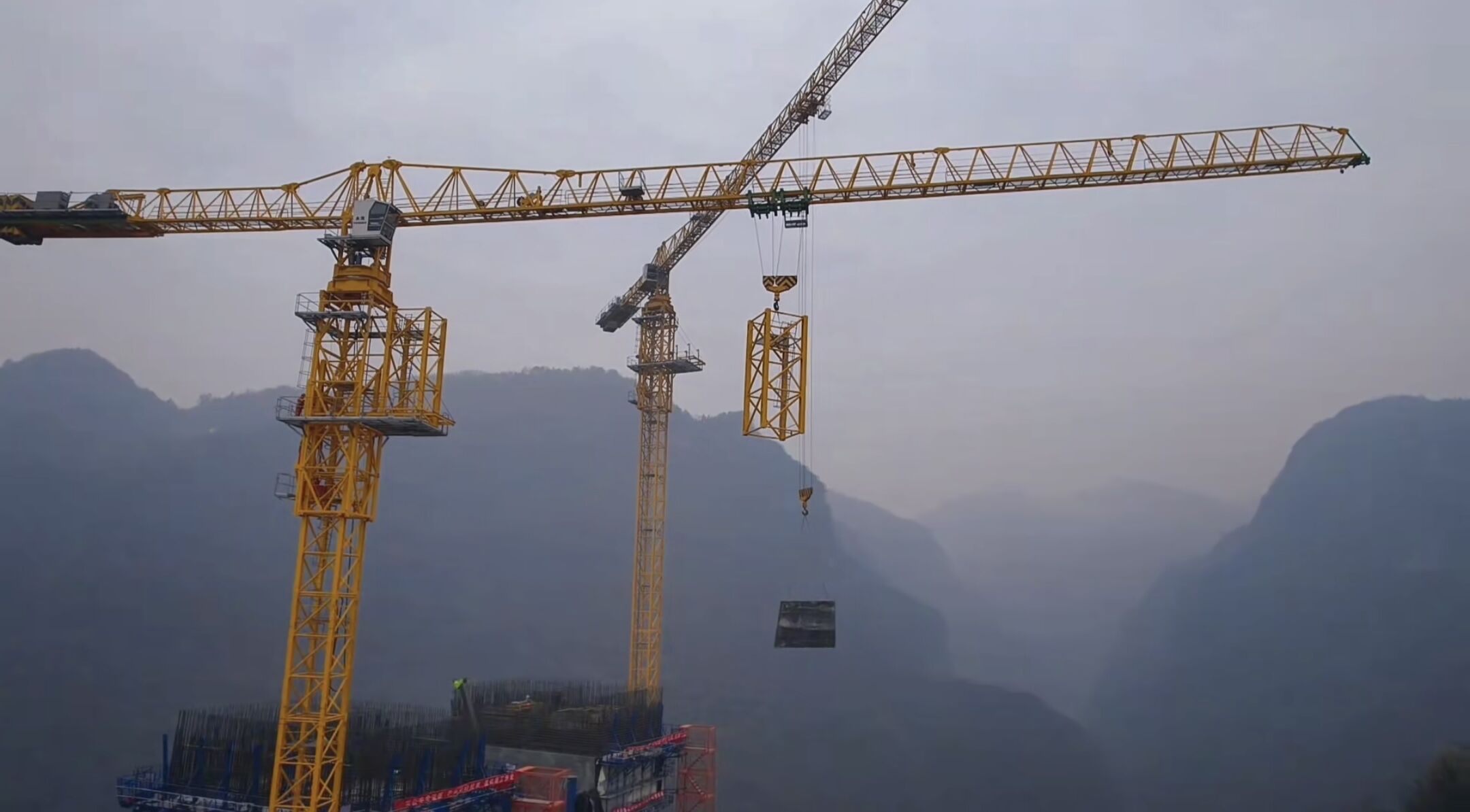 Factory Price Yongmao Second-hand Stt983 Flat Head Series Tower Crane ...