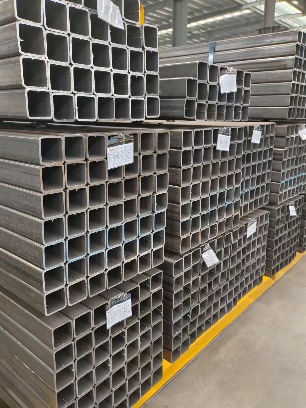 High-strength S460nh Seamless Square Pipes For Truck Beams - Buy China ...