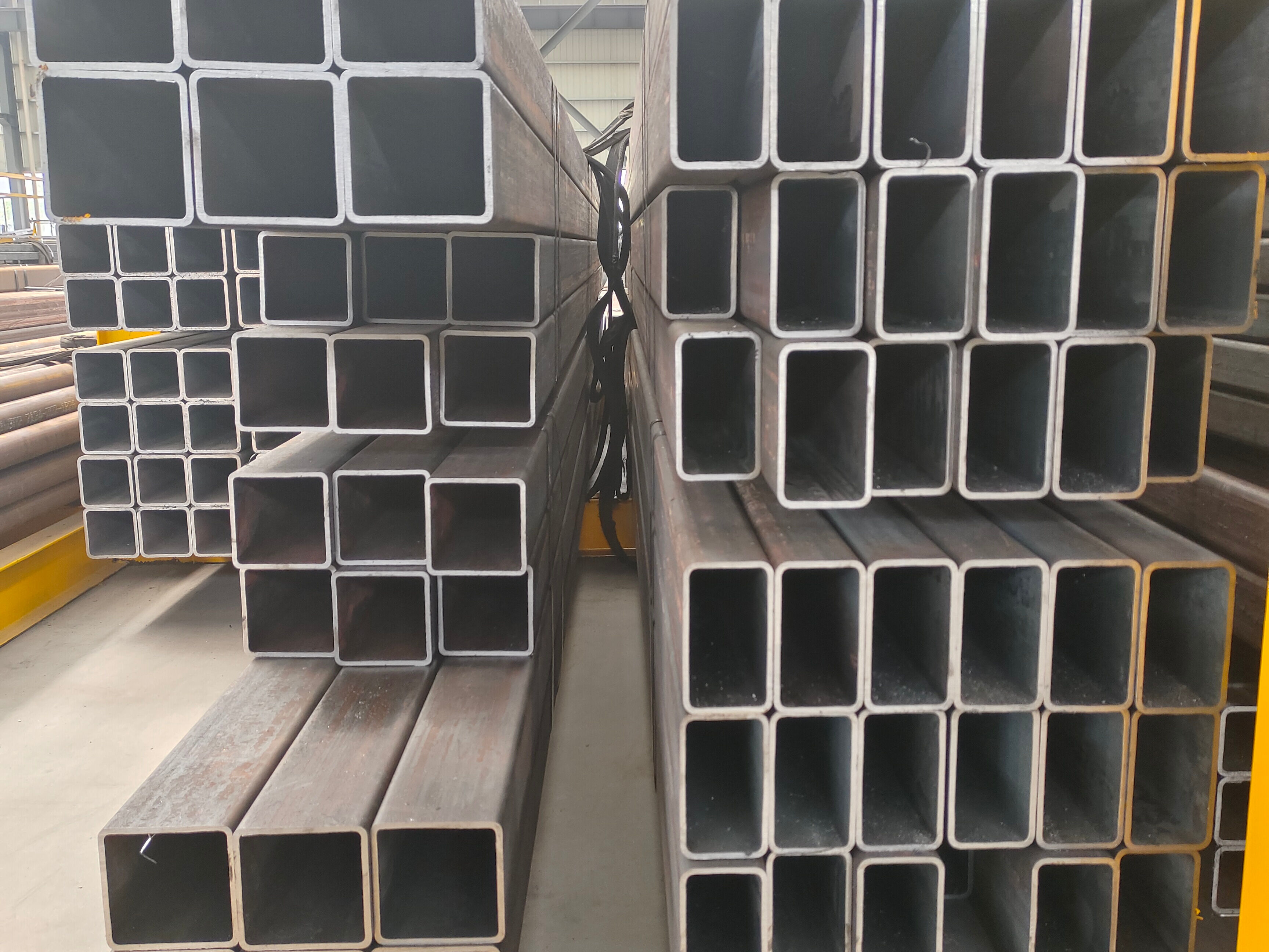 High-strength S460nh Seamless Square Pipes For Truck Beams - Buy China ...