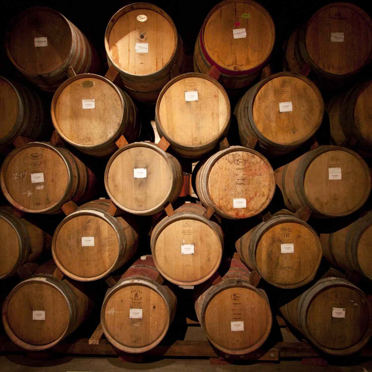 Compre Barriles De Vino De Roble Francés En Venta y Barriles De Vino De ...