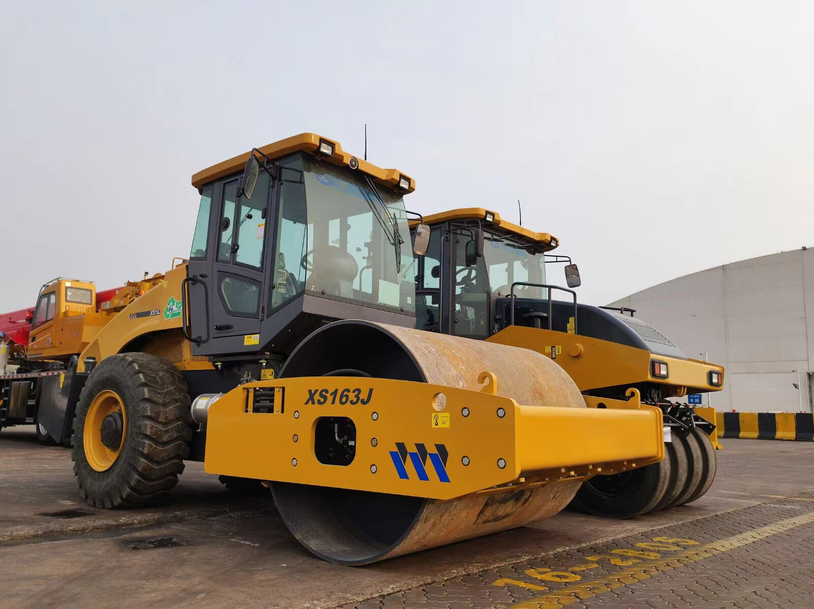 16 Ton Road Roller Machine Xs163j Sheep Foot Roller Price In Guinea - Expore China Wholesale ...