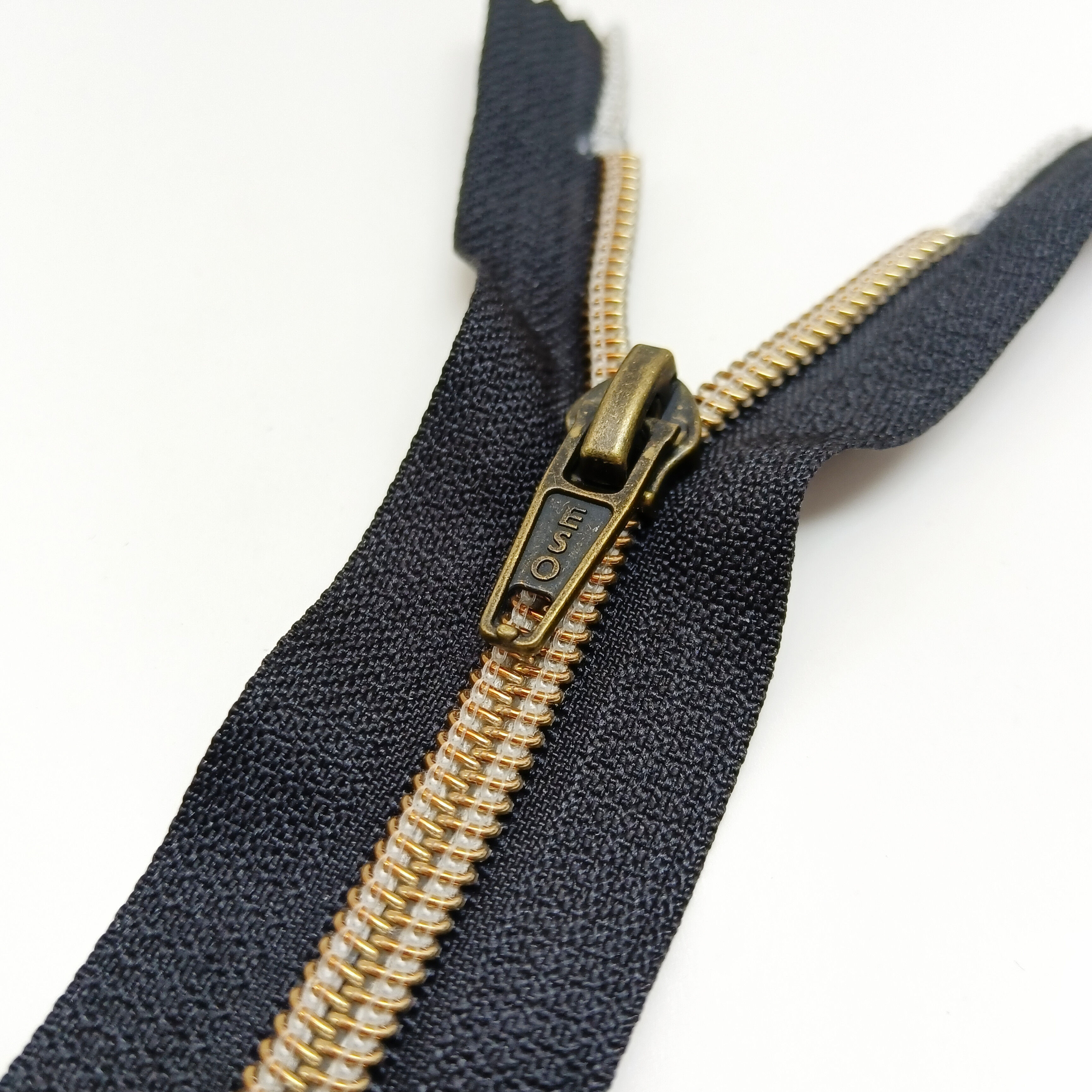 Popular Eso Classic Nylon Zippers In Model A. - China Wholesale Nylon ...