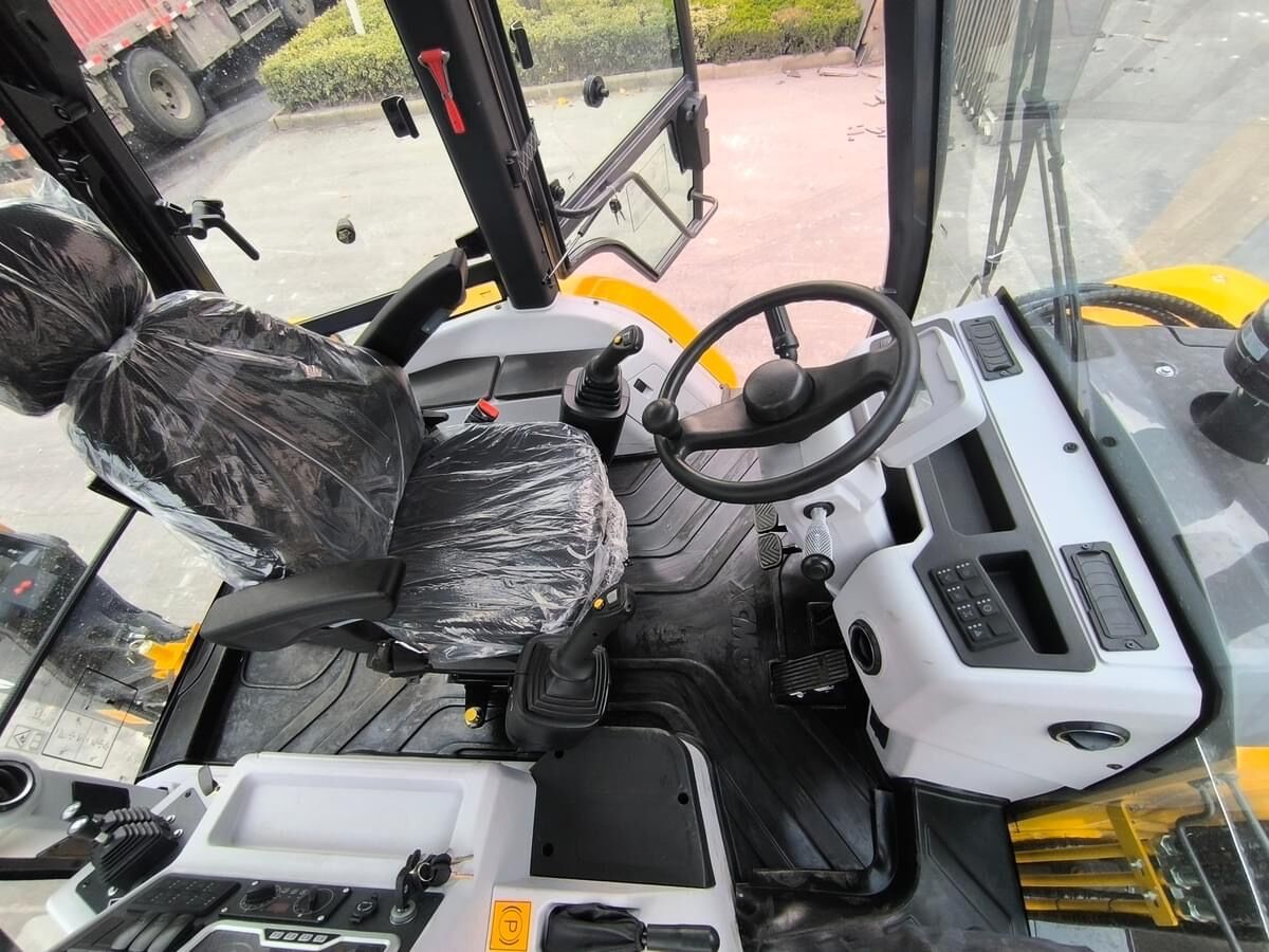 Xc8-s3570 Backhoe Loader With High Operating Efficiency In Russia - Buy ...