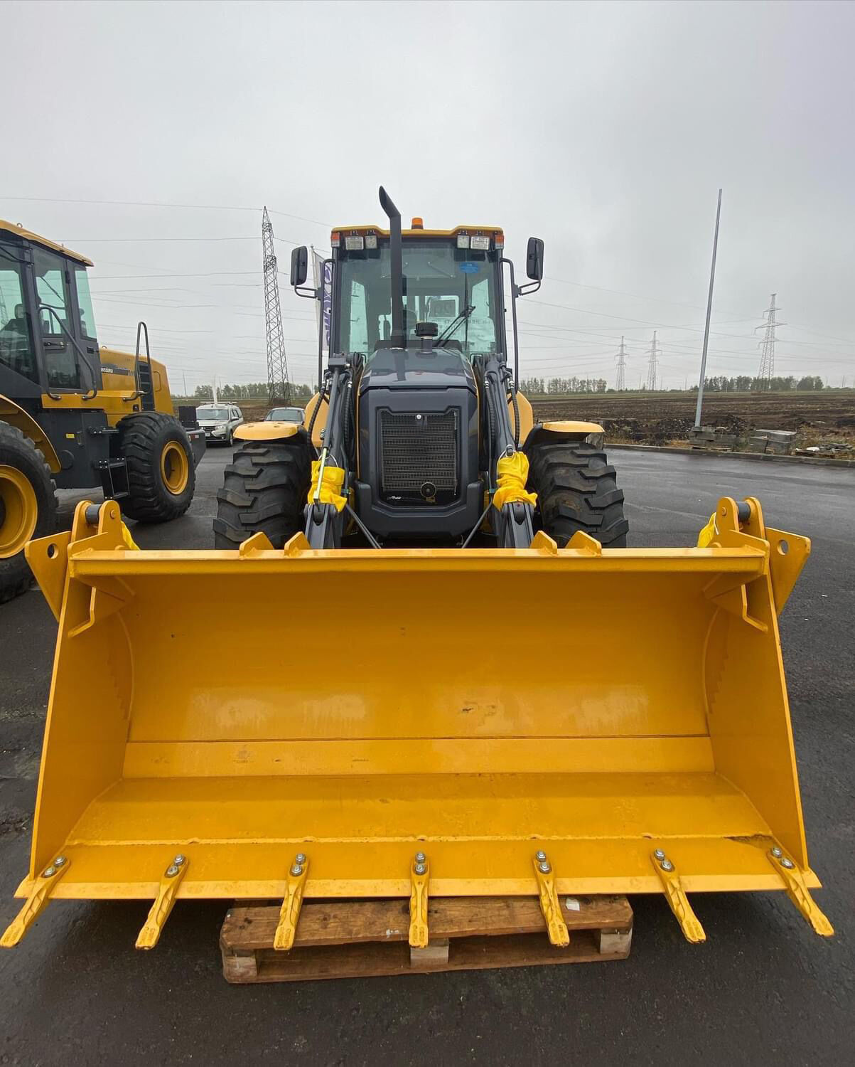 Xc8-s3570 Backhoe Loader With High Operating Efficiency In Russia - Buy ...