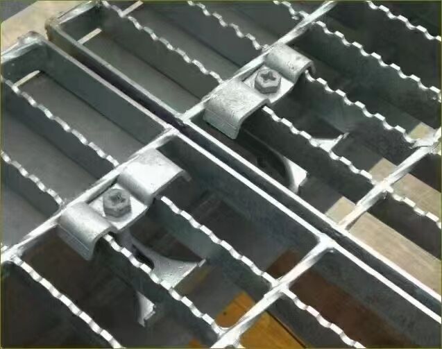 Galvanized Serrated Drainage Covers Grid Steel Grating Berat Kg M2 ...