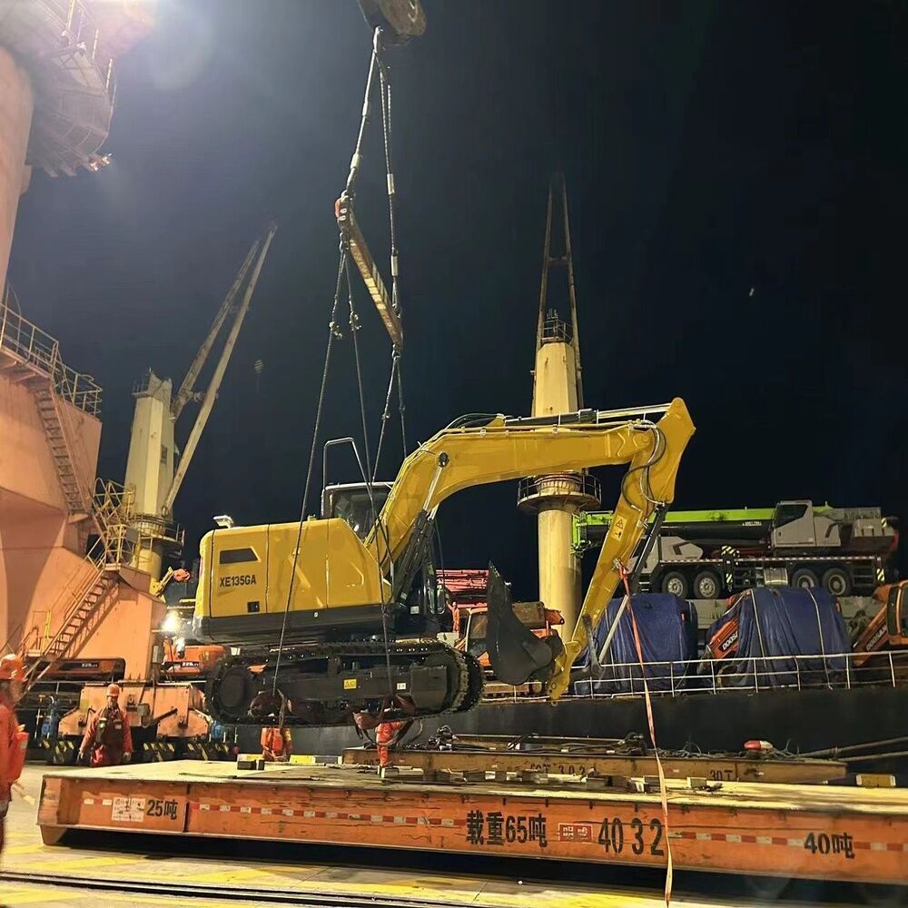 Buy China Wholesale 13.5 Ton Small Crawler Excavator Sinomada Xe135ga Whth Bracket & Excavator ...