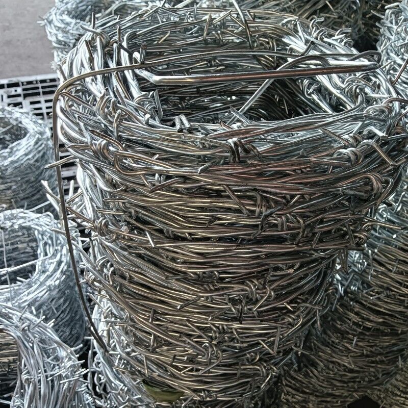 Hot Dipped Galvanized Barbed Wire Price Per Roll 500 Meters For Farm ...