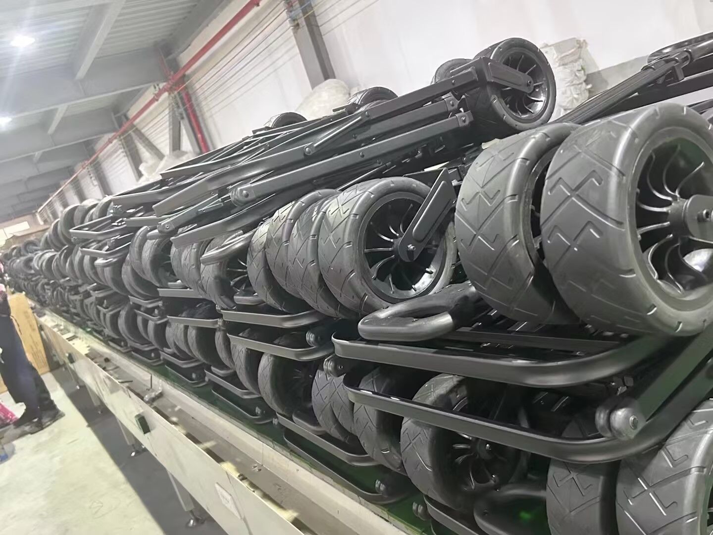 New Couch Heavy Duty Collapsible Folding Wagon Utility Outdoor Camping ...