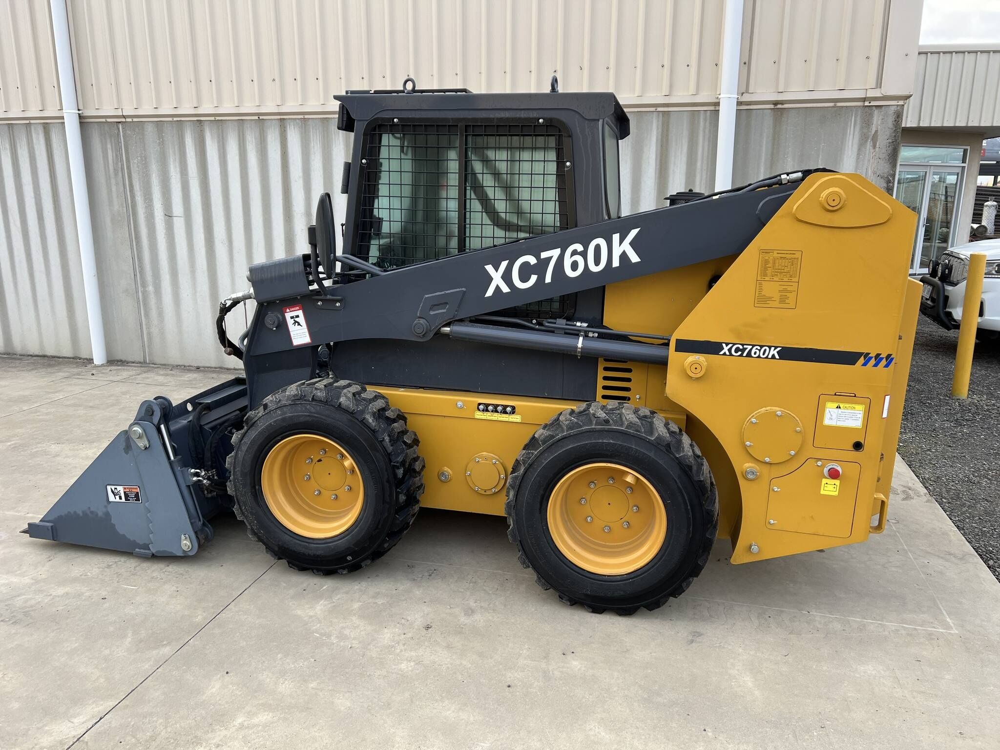 Factory Price New 1 Ton Mini Skid Steer Loader Xc760k Earthmoving ...