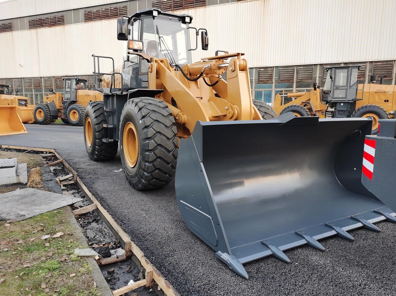 Factory Price New 5.5 Ton 5 Ton Front Wheel Loader Lg855n/cdm855n Front ...