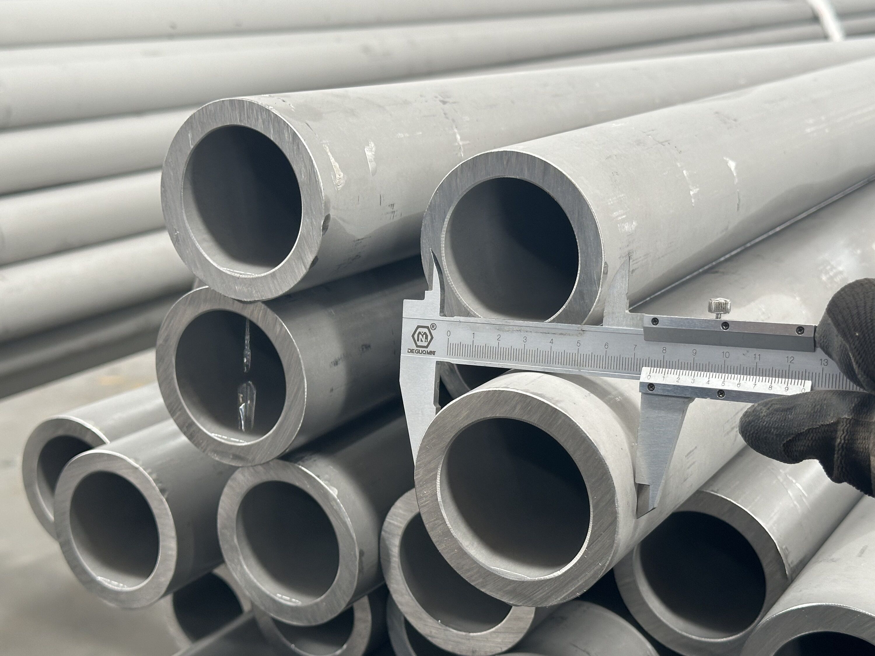Tianjin Factory Stainless Steel Seamless Pipe Sch10s And Sch40s 304 316 ...