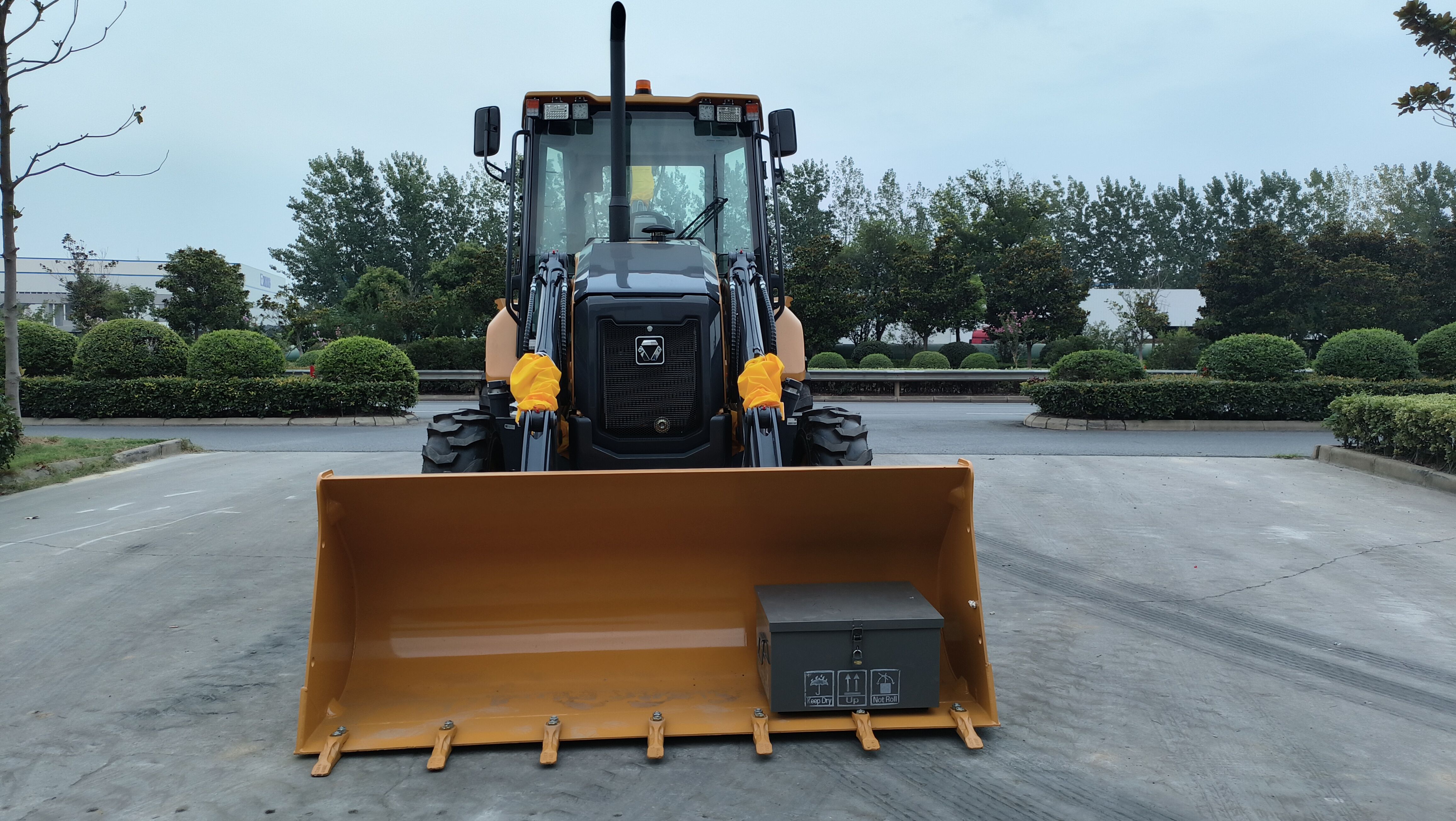 Factory Price New 2.5 Ton Mini Backhoe Loader Xc8-s2570 4 Wheel Drive ... Factory Price New 2.5 Ton Mini Backhoe Loader Xc8-s2570 4 Wheel Drive ...