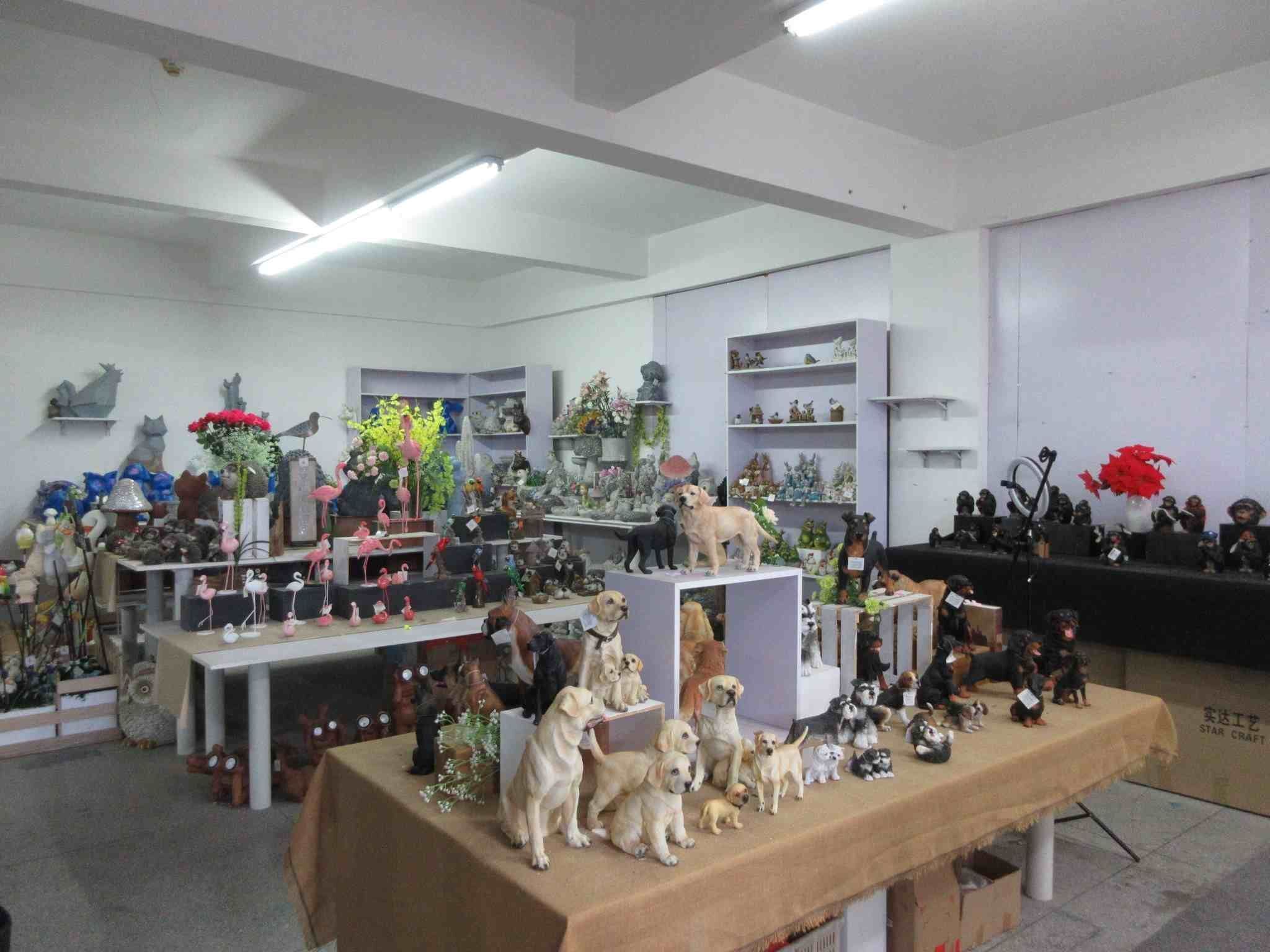 Buy China Wholesale Custom Resin Crafts Spring Home Garden Table Shelf ...