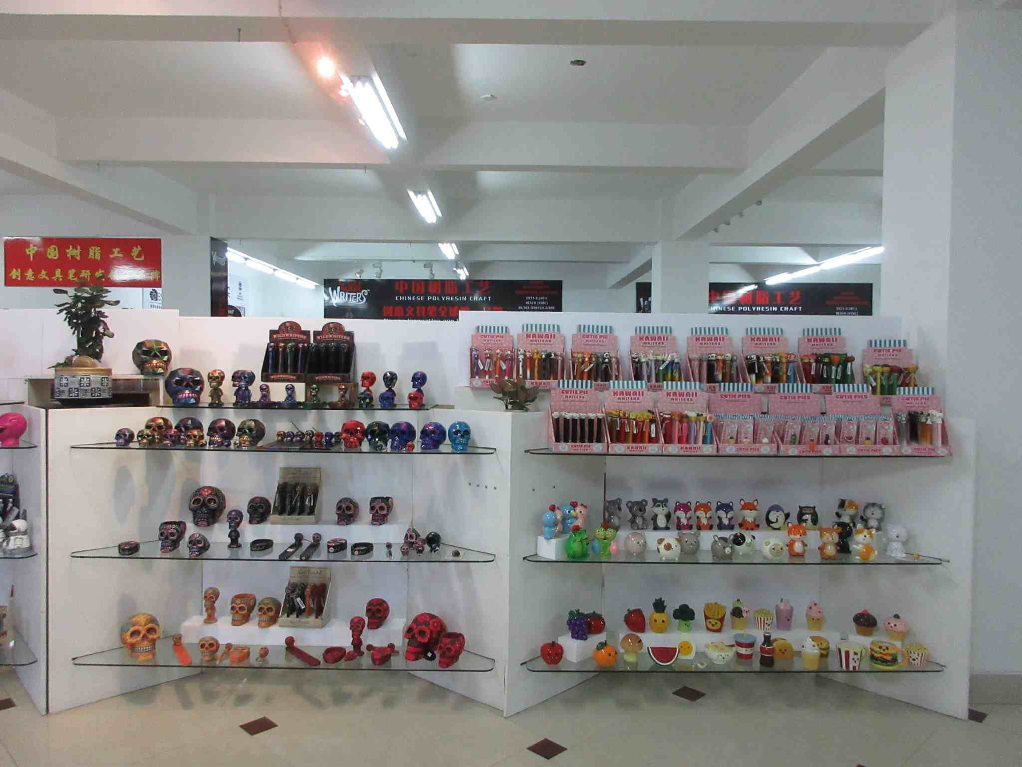 Buy China Wholesale Custom Resin Crafts Spring Home Garden Table Shelf ...