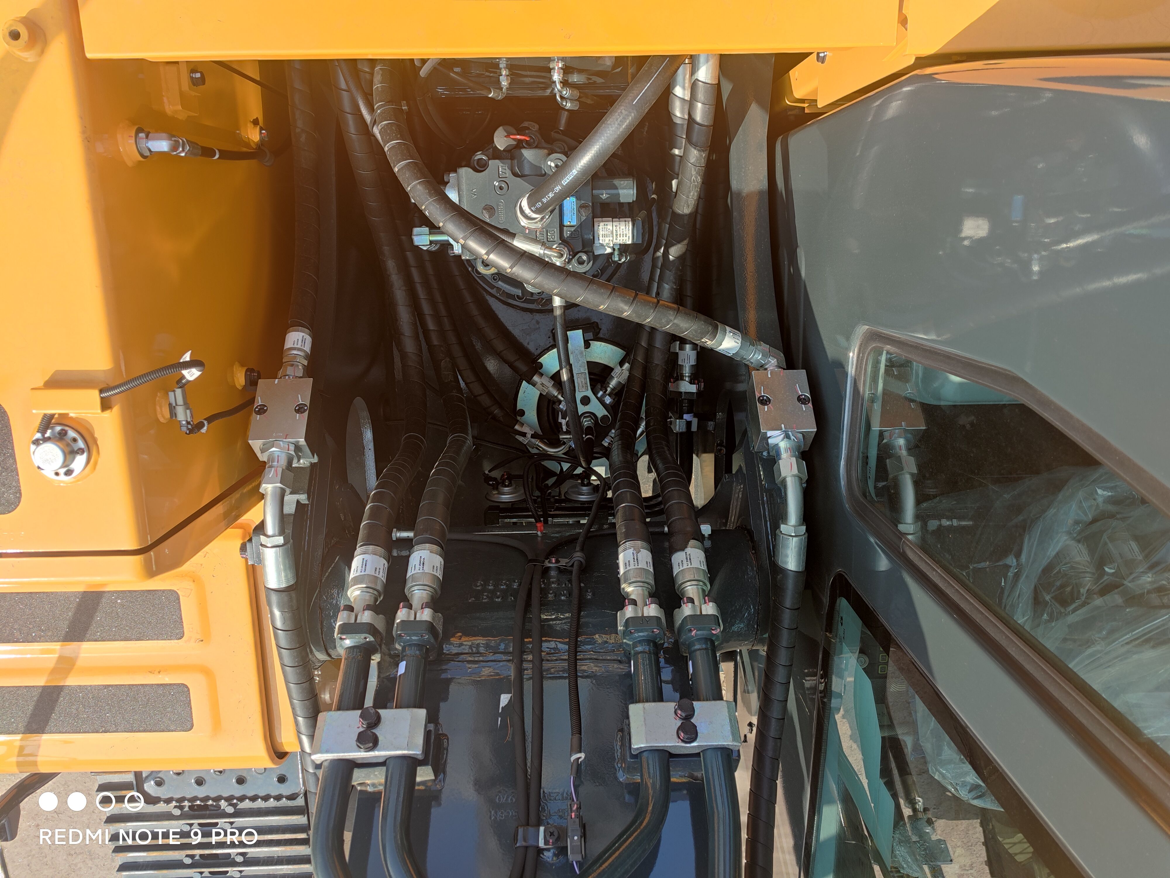 Hx220hd Hydraulic Crawler Excavator Price In Algeria, Excavator, Digger ...