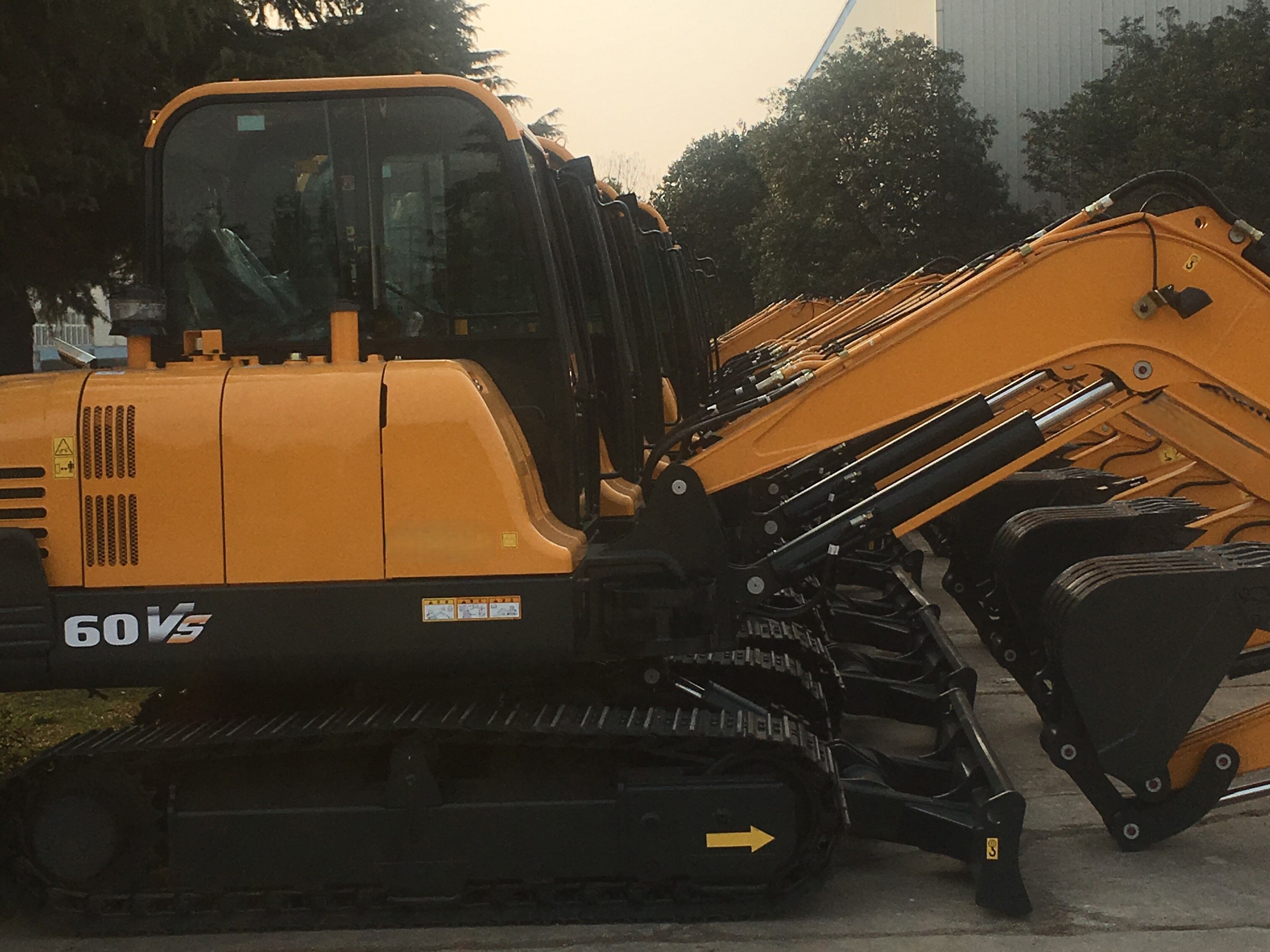 Factory Price New 6 Ton Mini Crawler Excavator 60vs Crawler Digger ...