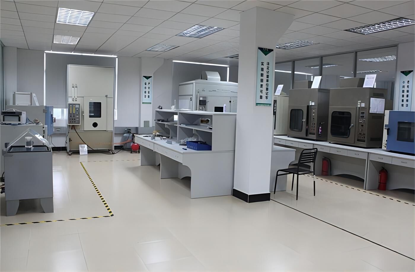 Affordable Clamshell Phone For Easy Communication Dual Sim Gsm Phone ...