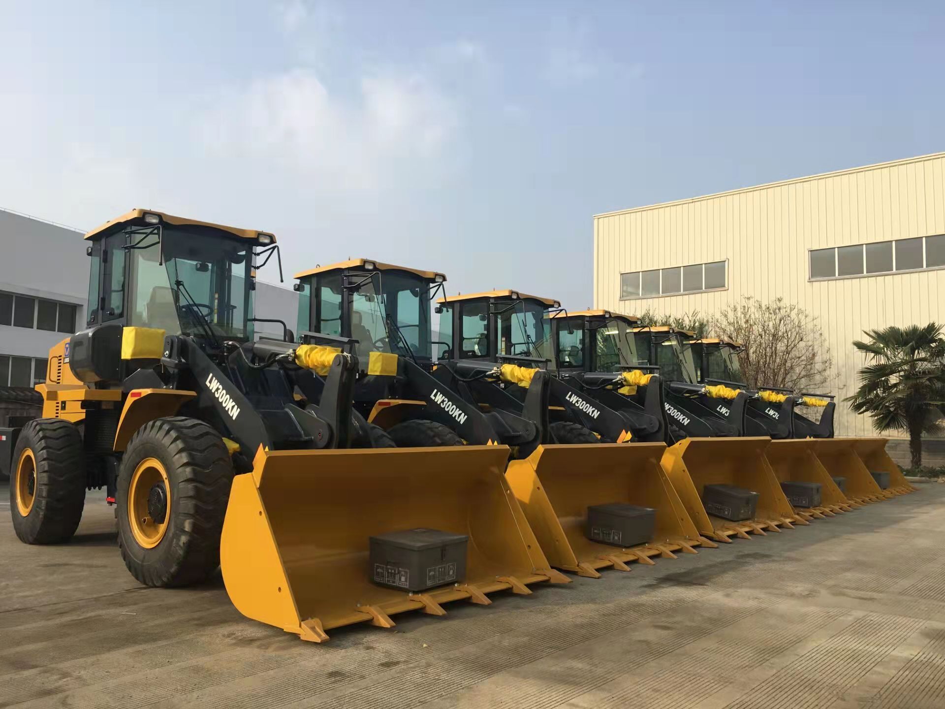 Factory Price New 3 Ton Mini Wheel Loader Lw300kn Front End Wheel Loader With Good Price - China ...