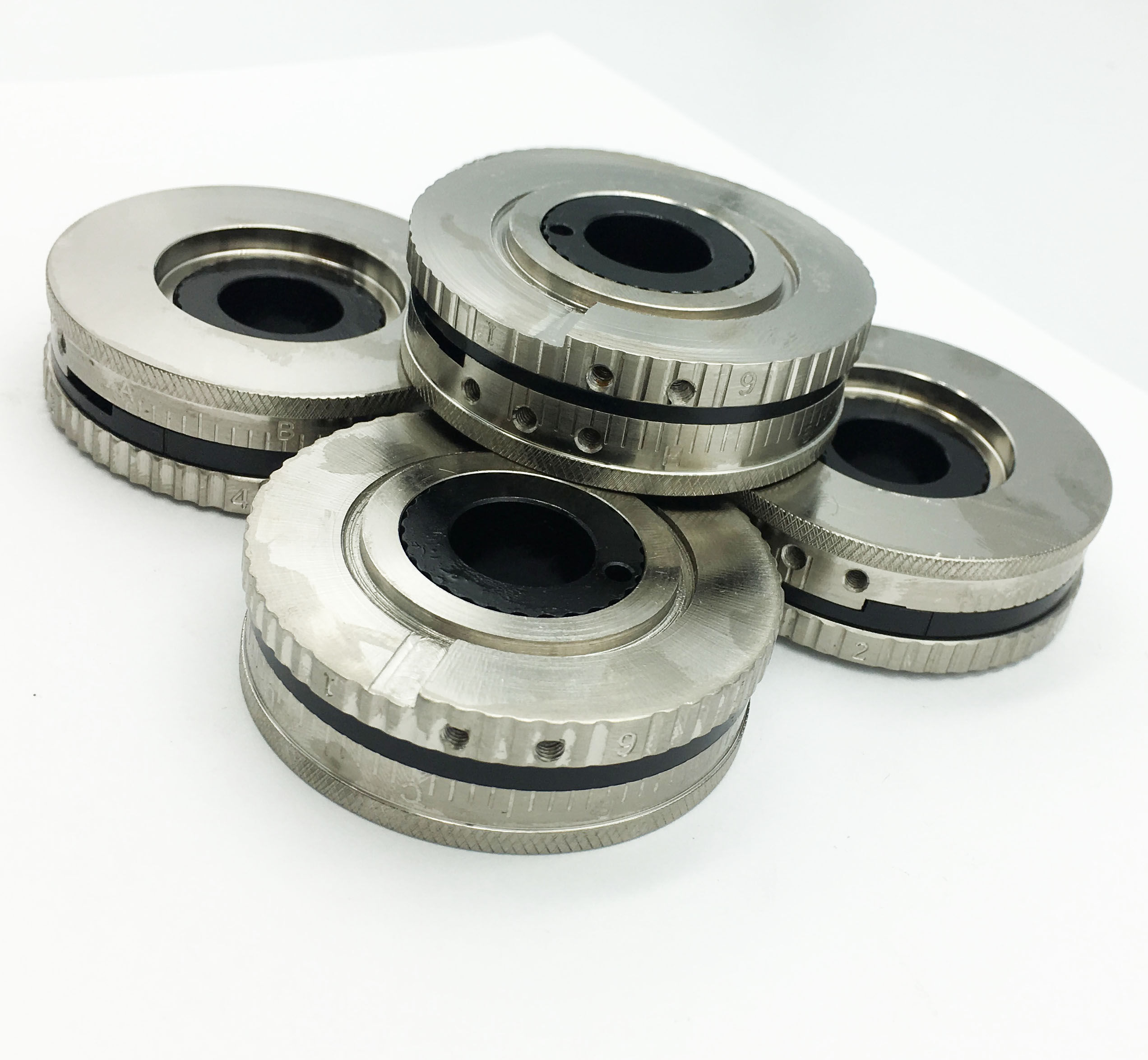 Customized Car Tail Wing Bracket Insert Mold Steel Aluminum Alloy ...