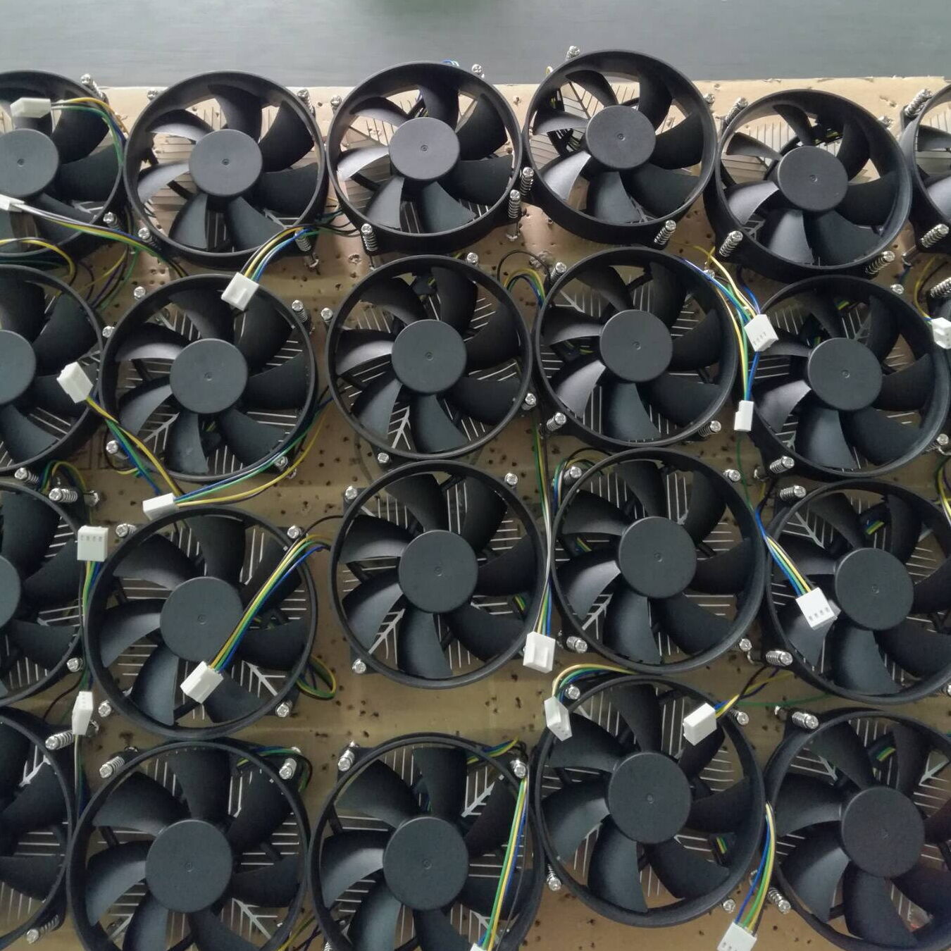 Competitive Cheap Cpu Cooler &dc Fan & Aluminum Heat Sinks For Lga 775 ...