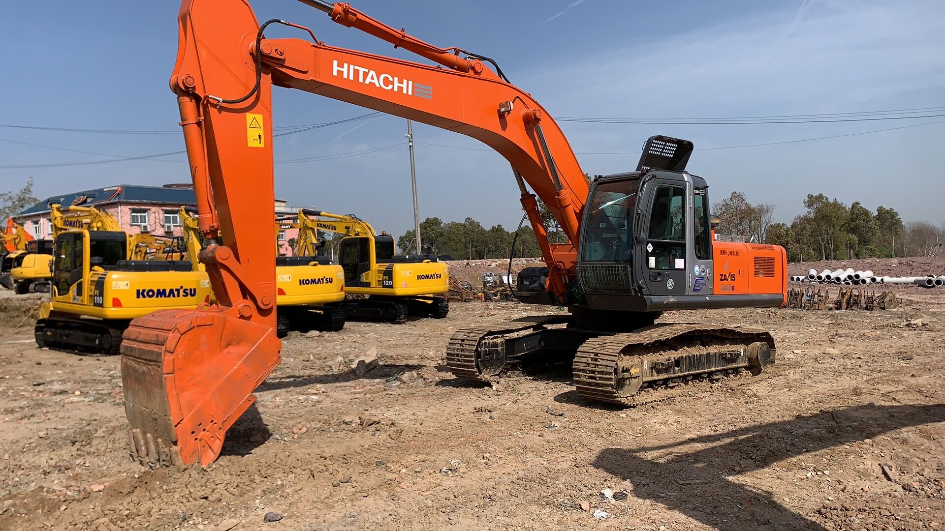 Pre-owned Hita/chi Zx240 Excavator For Sale, Perfect For Compact ...
