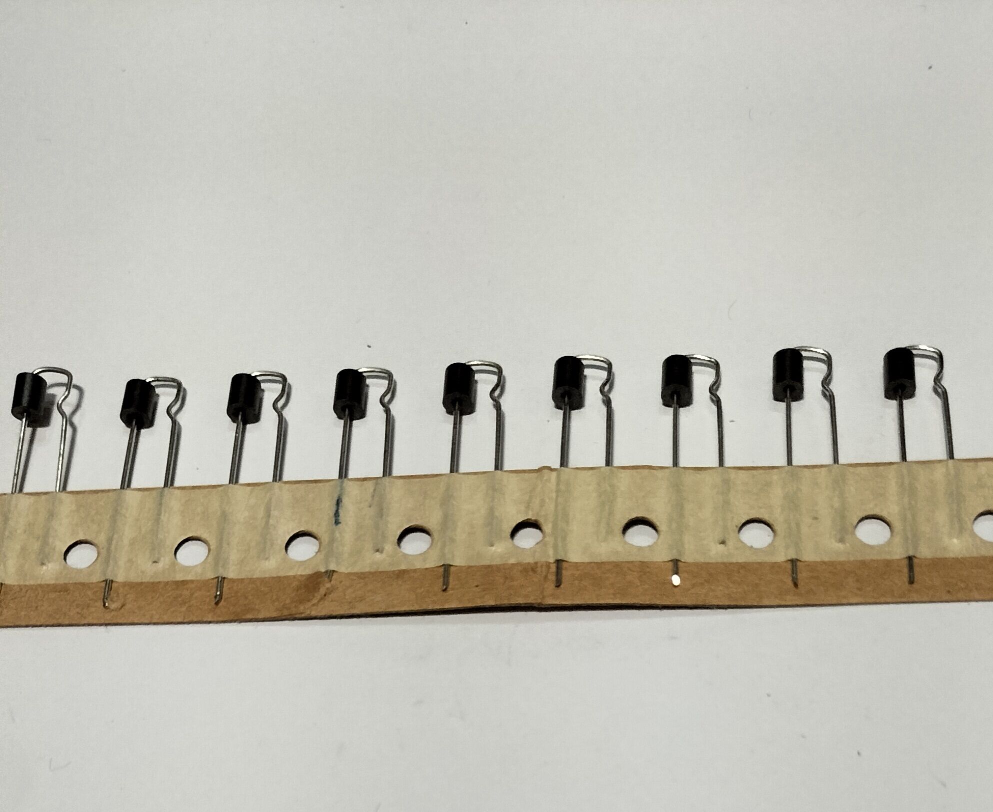 Leaded Ferrite Beads Are Axial And Radial Lead Data-line Filters Which ...