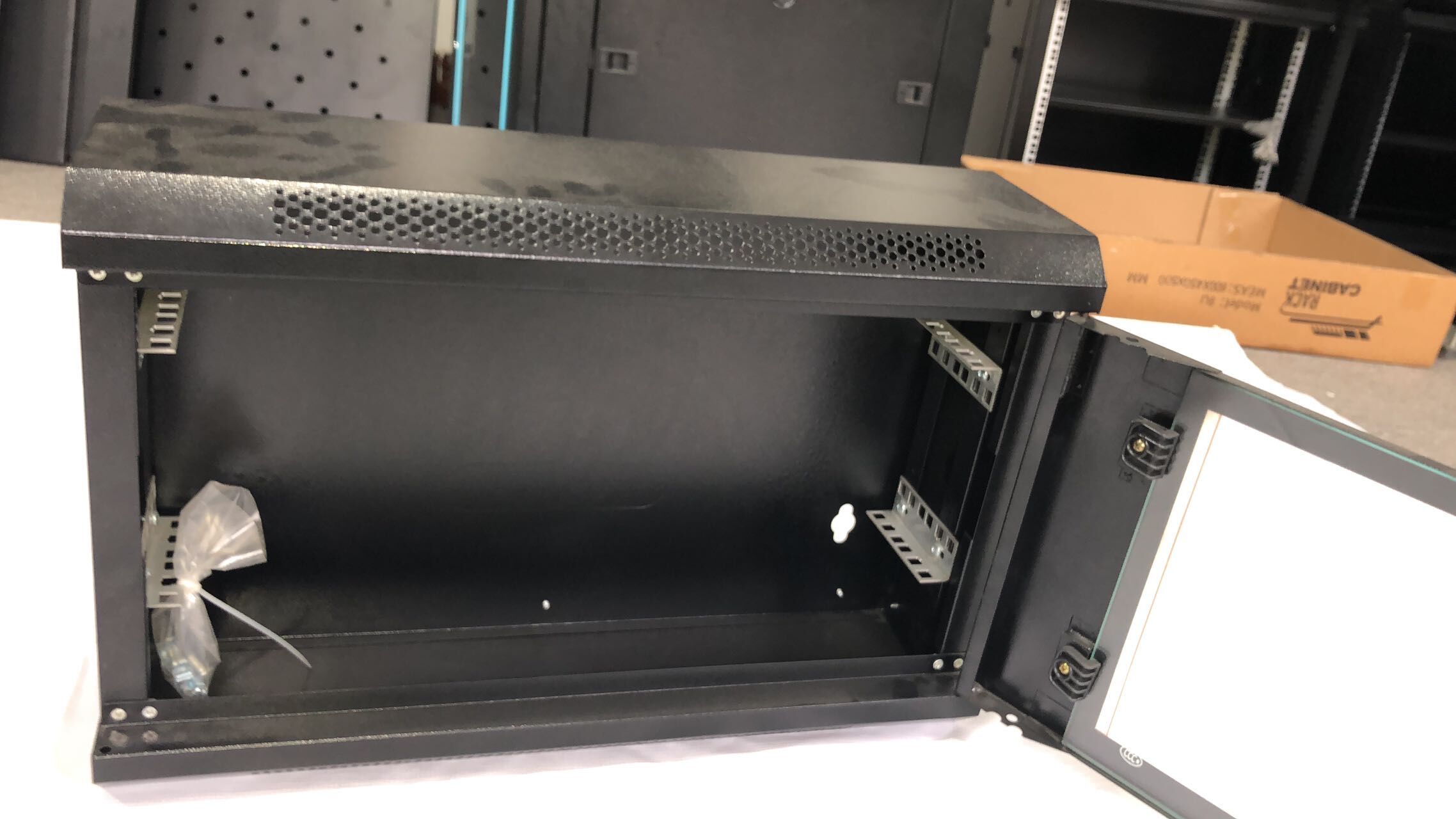 Ce Rohs Iso 19 Inch Spcc 2u Wall-mount Server Rack Custom Size Internet ...