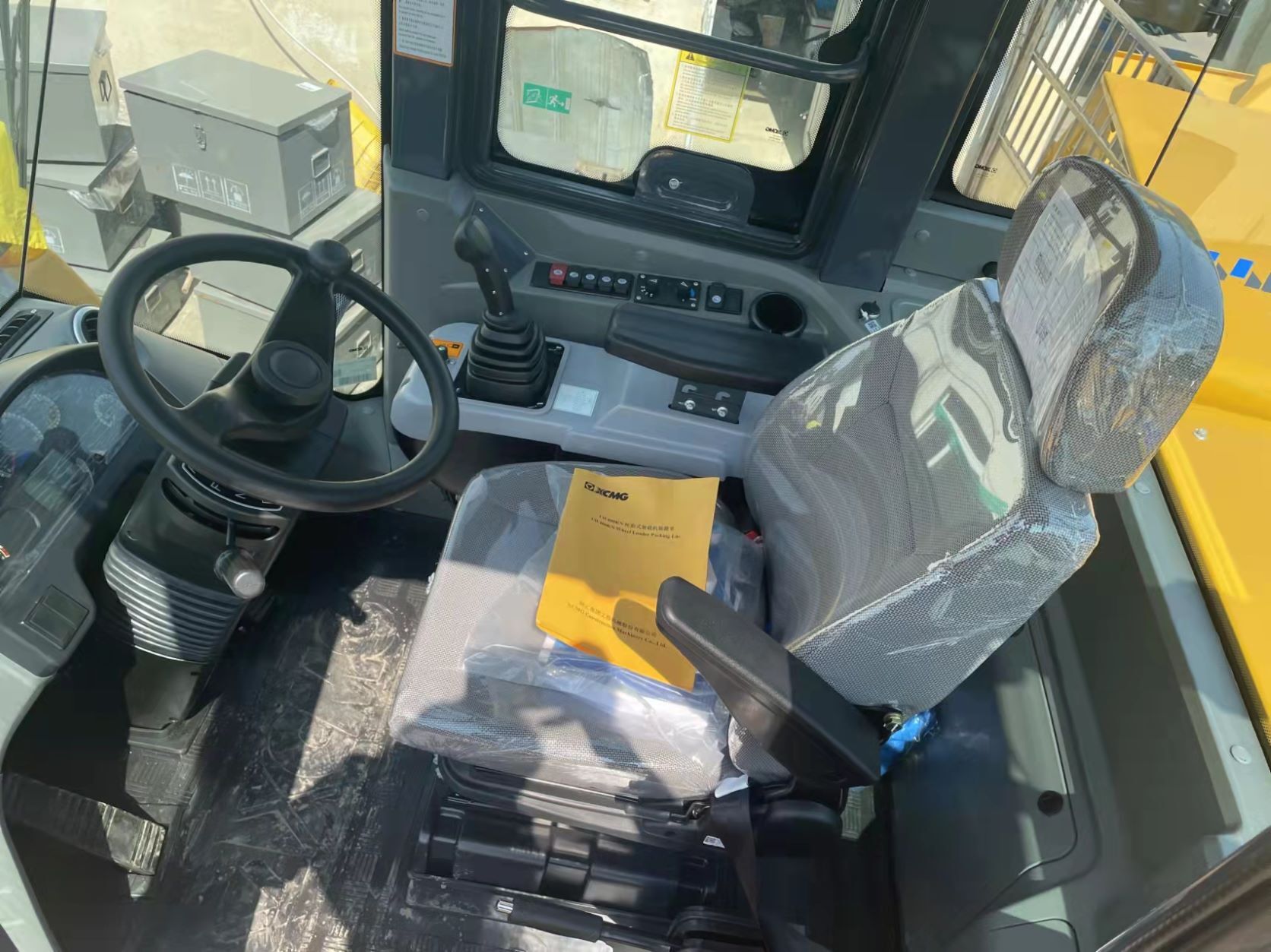 Earth Moving Machine Wheel Loader Lw400kn Front End Loader 4x4 Compact ...