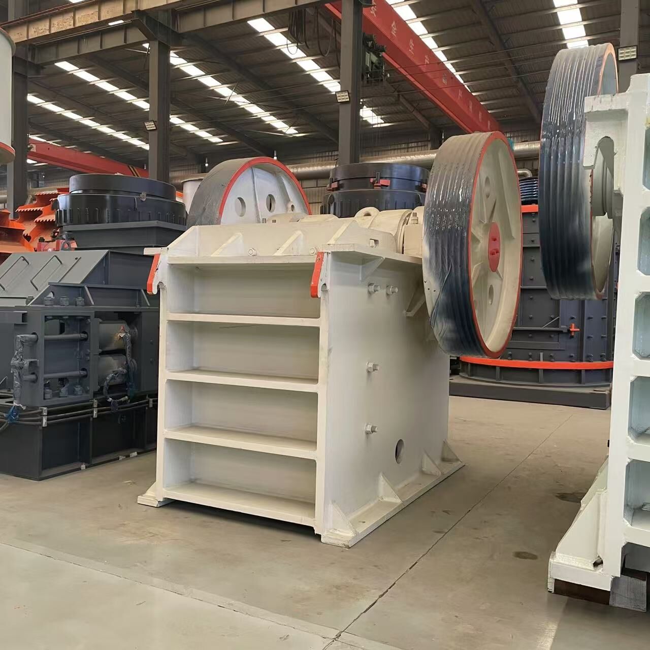 Semi Mobile Stone Crusher Skid Stone Crushing Plant For Construction ...