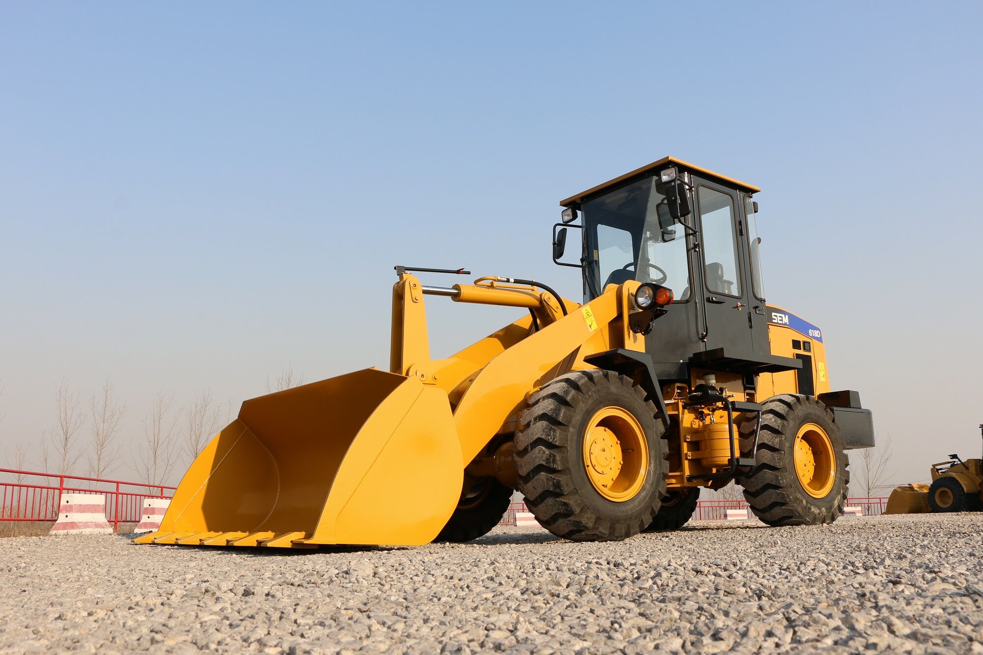 Well Received 1.8t Wheel Loader 618d 1m³ Front Loader With Best Price ...