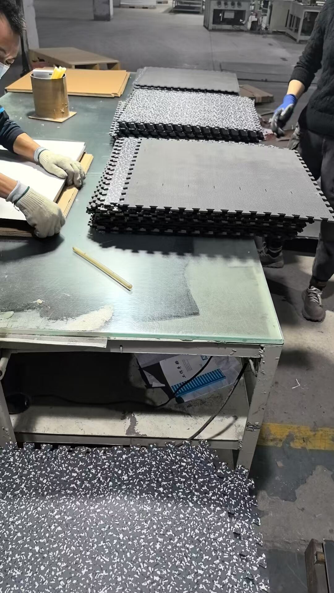 Art Shape Interlocking Tile Luxury Vinyl Tile Flooring - Expore China ...