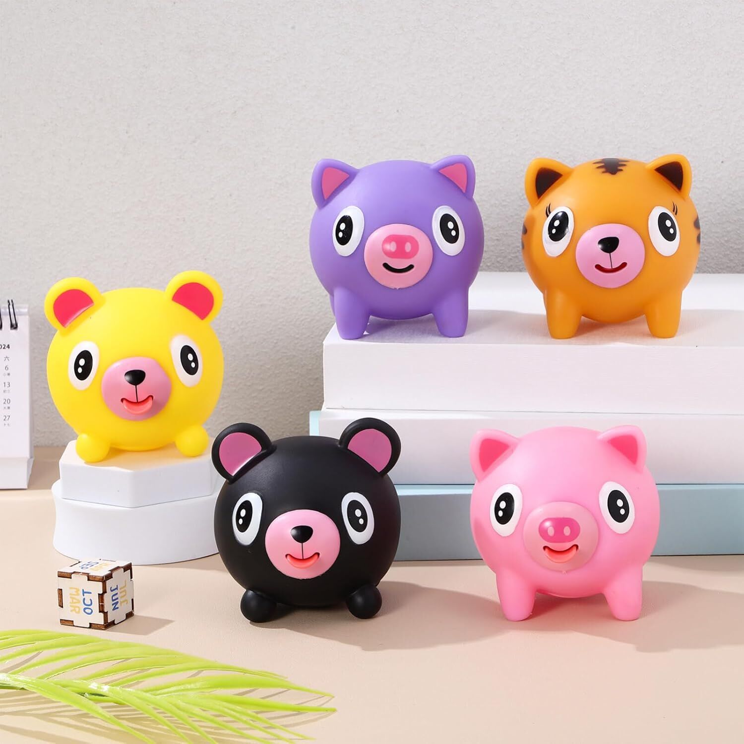 5pcs Screaming Toy Pigs Squeeze Tongue Toy Animal Ball Tongue Out Toy ...