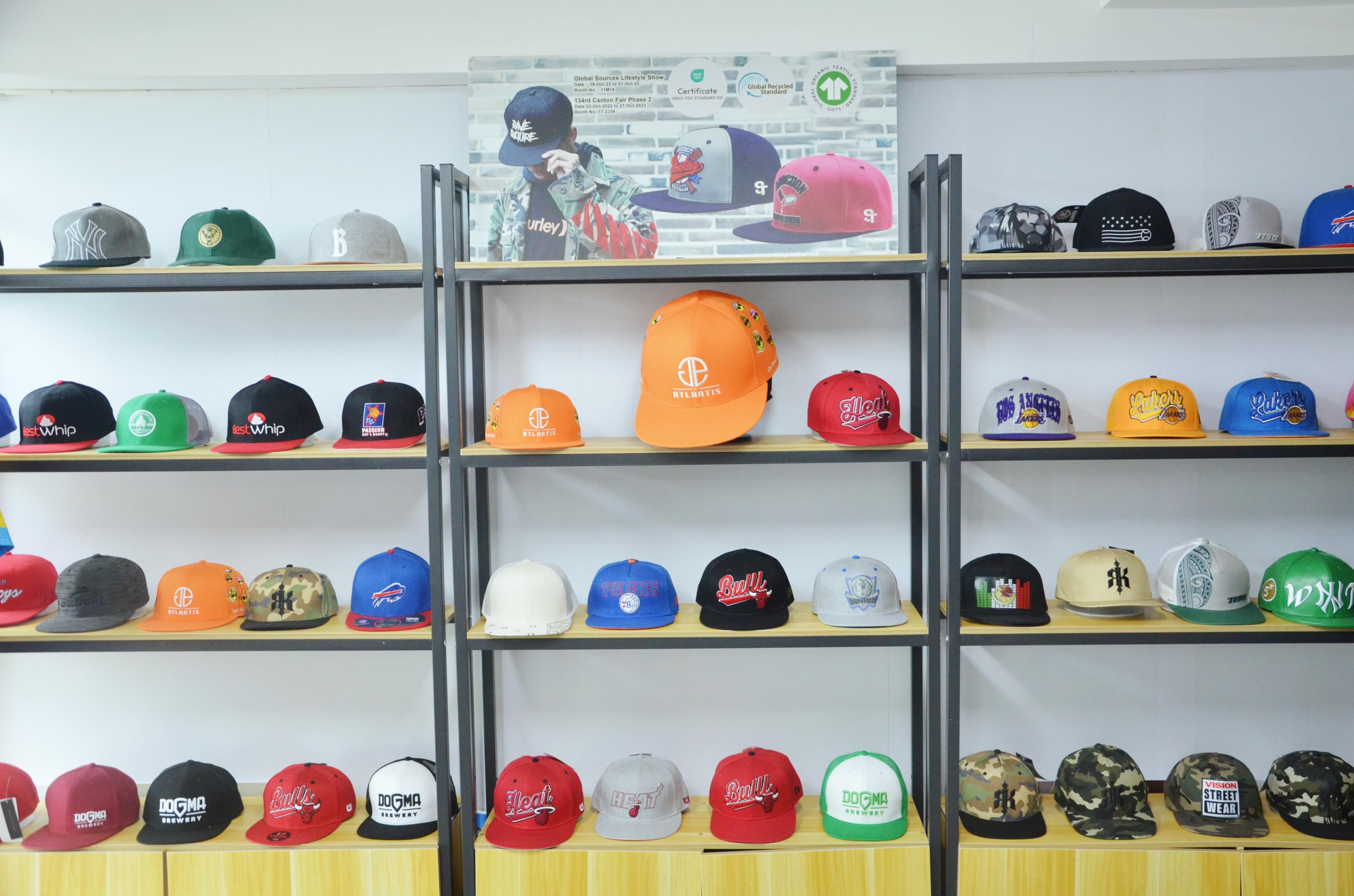 A Zipper-detachable Baseball Cap Combines The Classic Full-cap Style ...