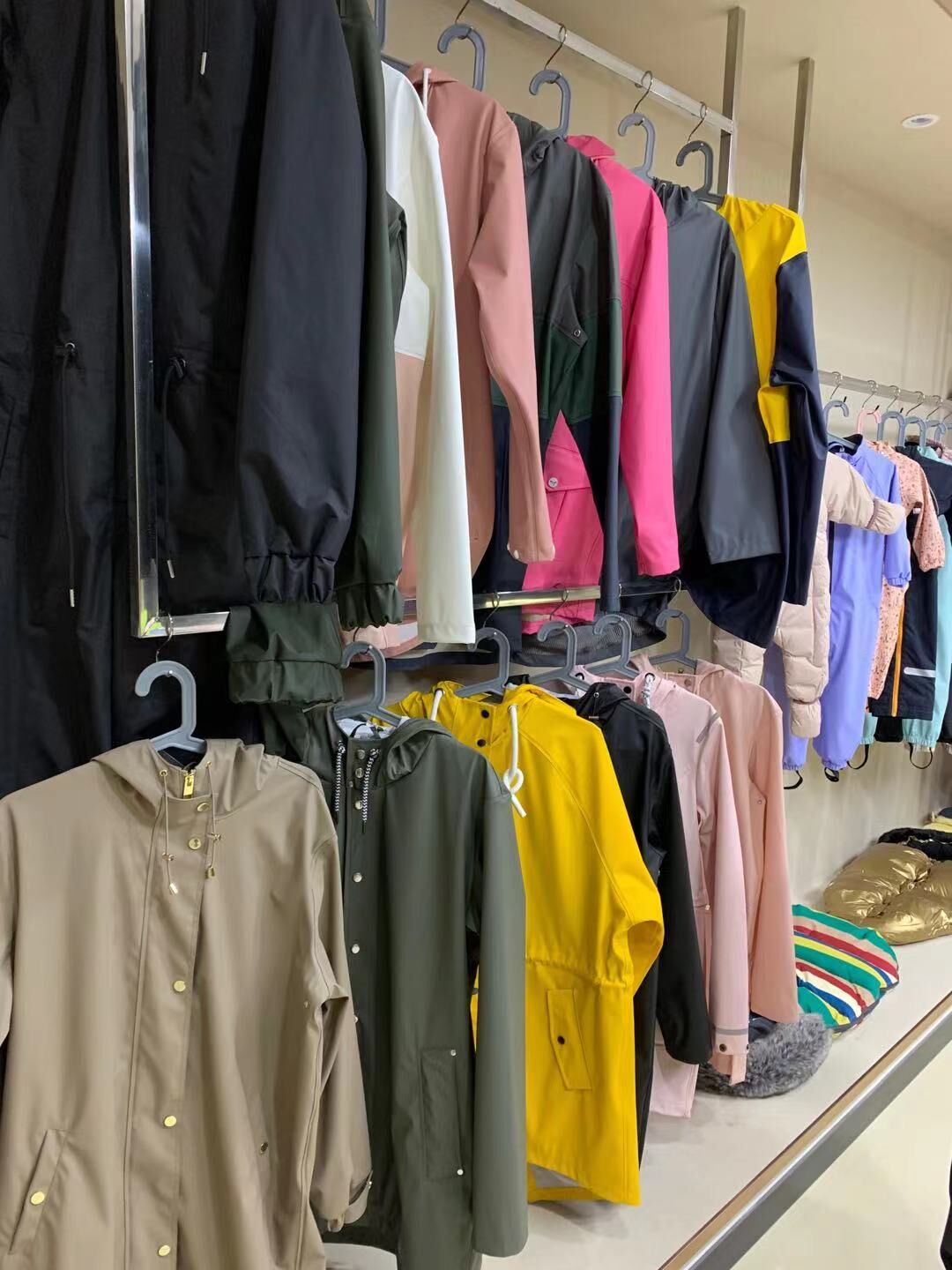 Factory Direct High Quality China Wholesale Wholesale Rain Jacket ...